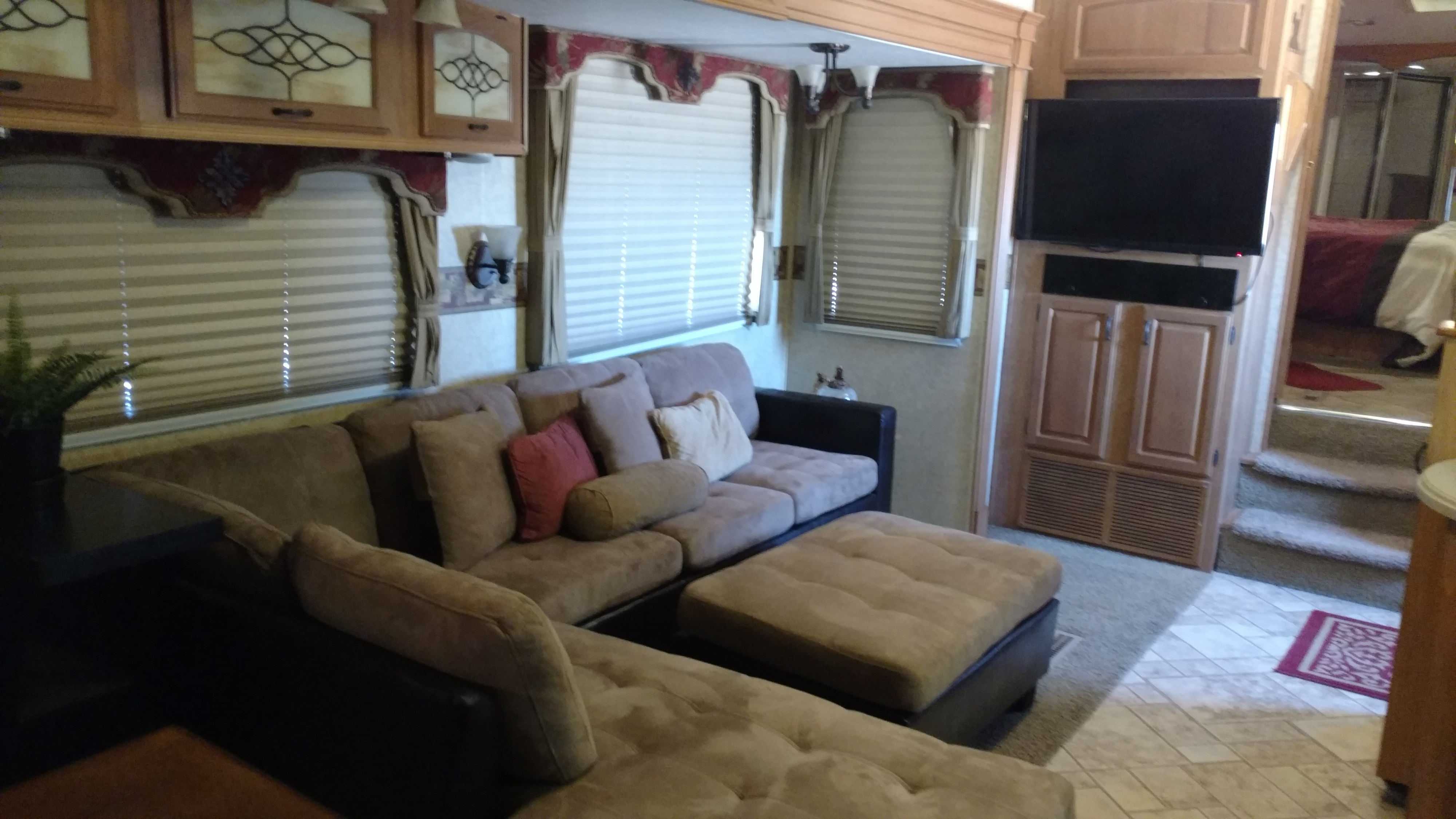 2008 Jayco Designer Fifth-Wheel Rental in Tucson, AZ | Outdoorsy