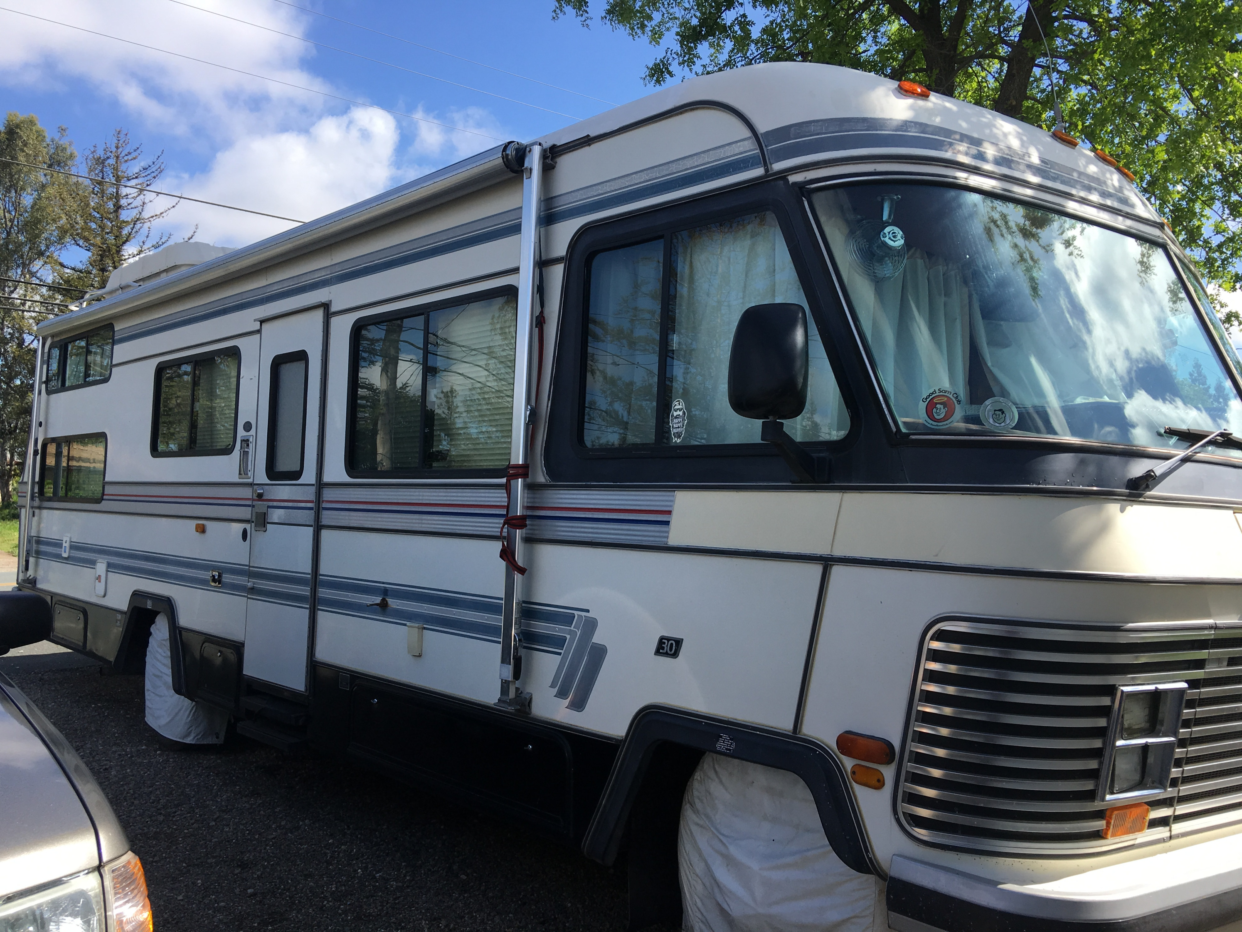 1987 Holiday Rambler Presidential Class C Rental in Stockton, CA ...