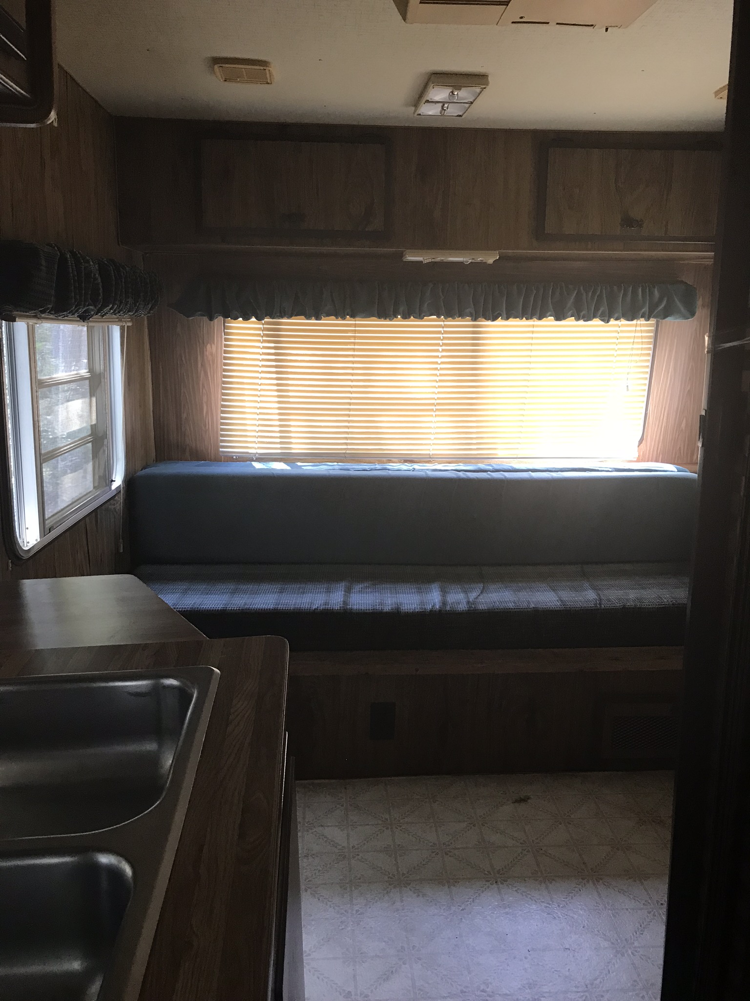 1982 Fleetwood Terry Taurus Trailer Rental in Austin, TX | Outdoorsy