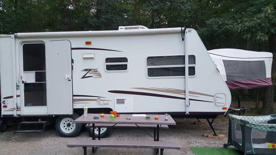 2006 Keystone Zeppelin Trailer Rental in Brantford, ON | Outdoorsy