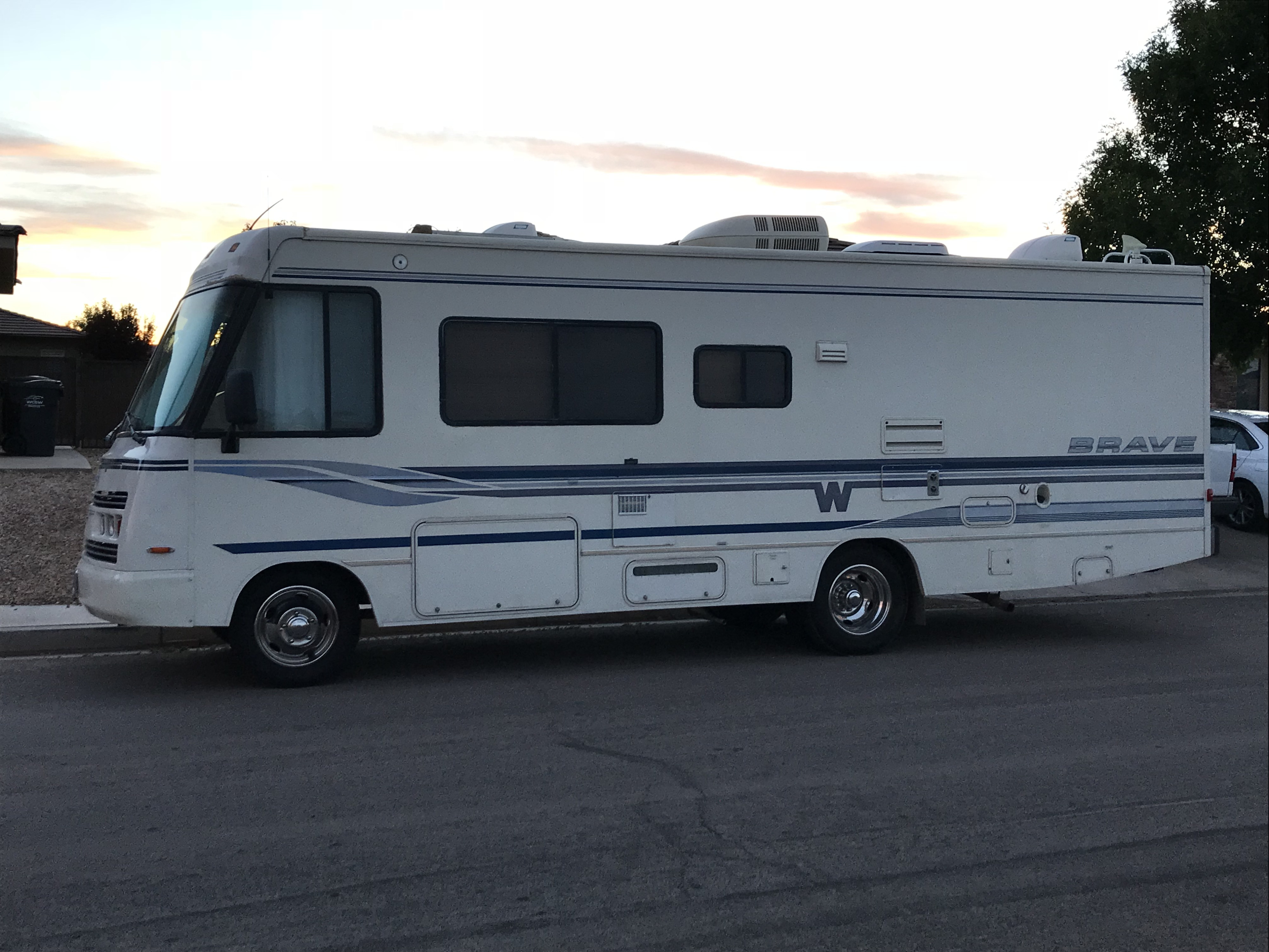 1995 Winnebago Brave Class A Rental in Saint George , UT | Outdoorsy