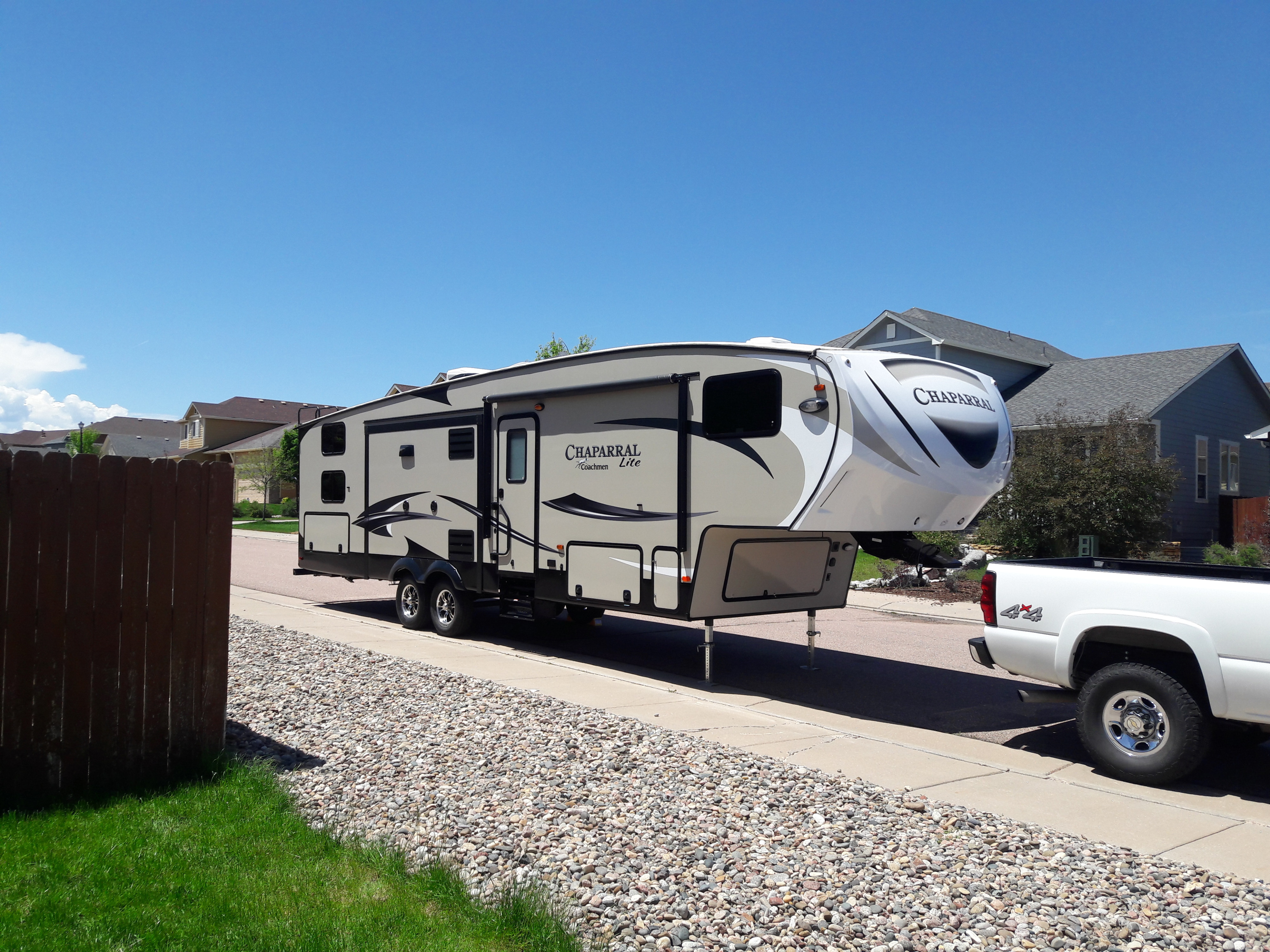 2016 Coachmen Chaparral Fifth-Wheel Rental in Colorado Springs, CO ...