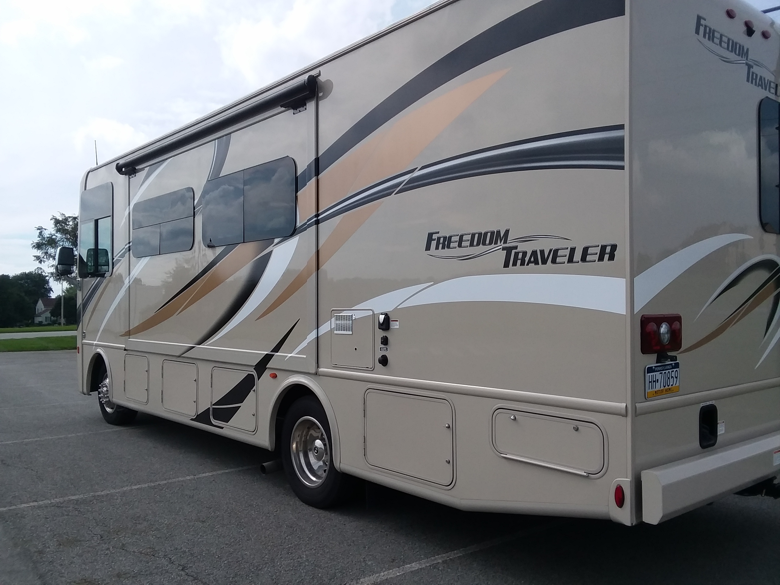 2019 Thor Motor Coach Freedom Elite Class A Rental in Lancaster, PA ...