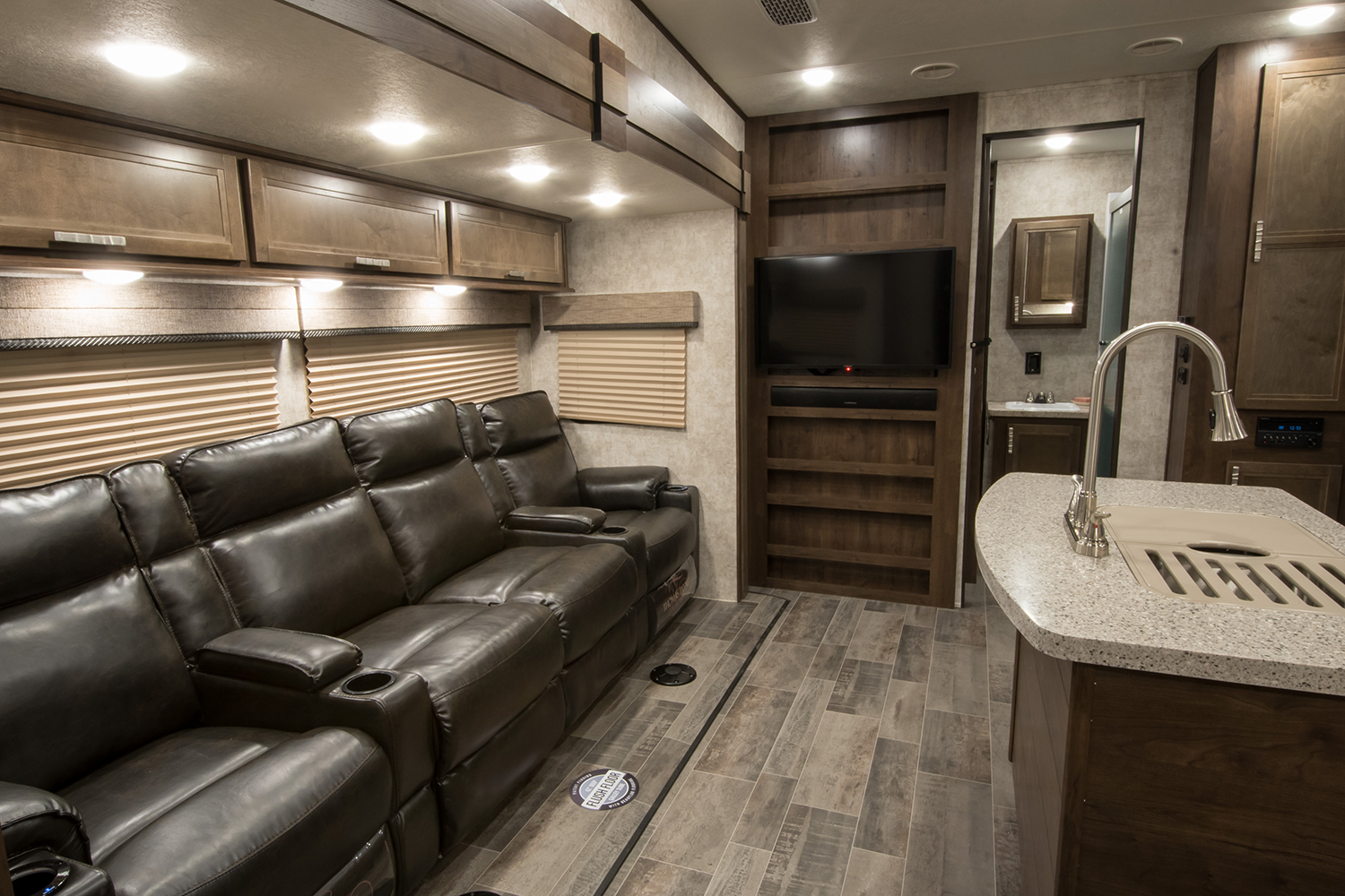 2019 Highland Ridge Highlander HT31RGR Trailer Rental in San Clemente ...