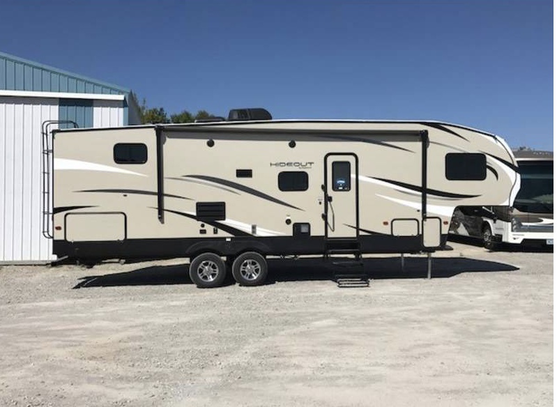 2018 Keystone Hideout Fifth-Wheel Rental in Edinburg, TX | Outdoorsy