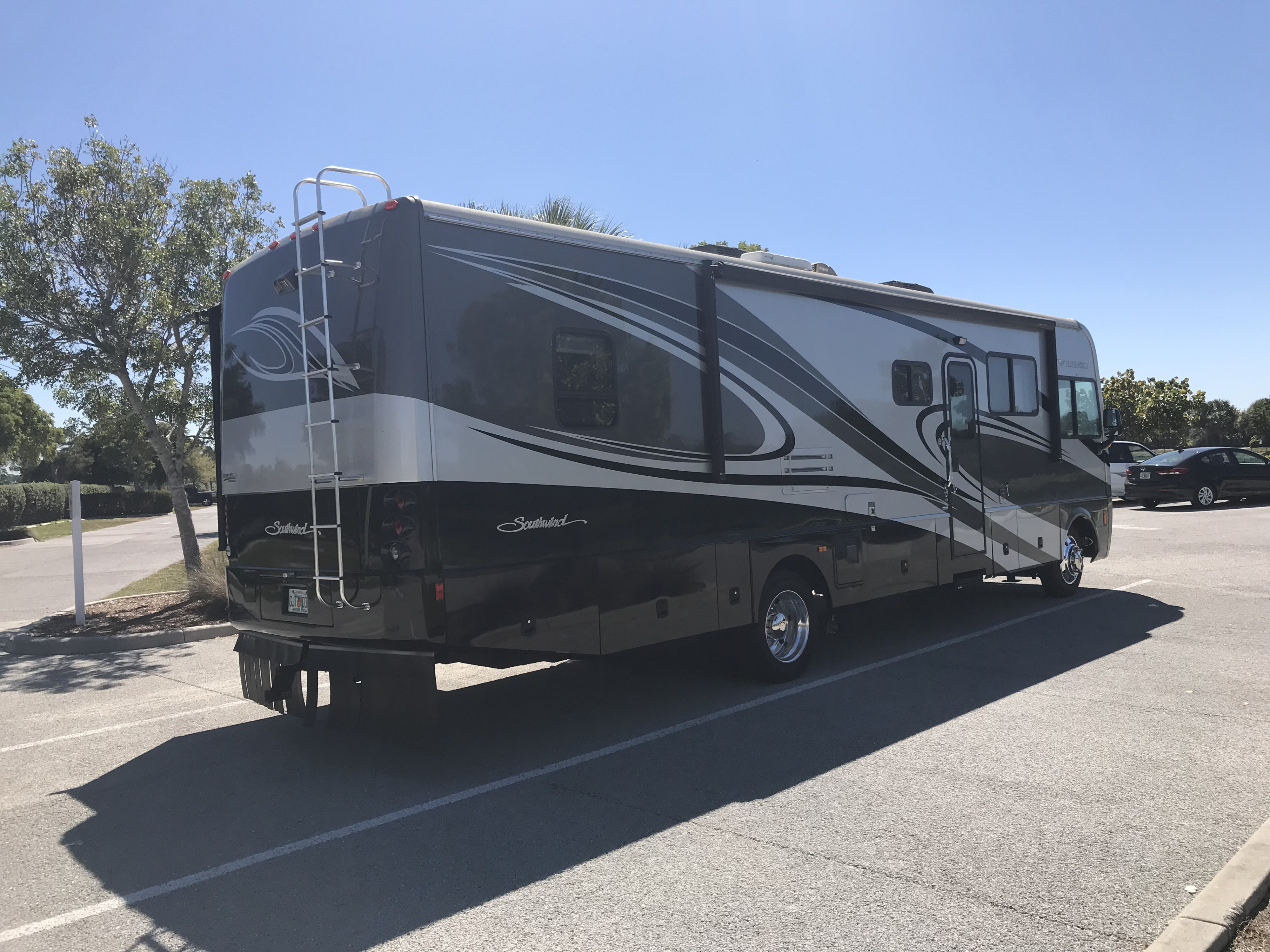 2008 Fleetwood Southwind Class A Rental in Venice, FL | Outdoorsy
