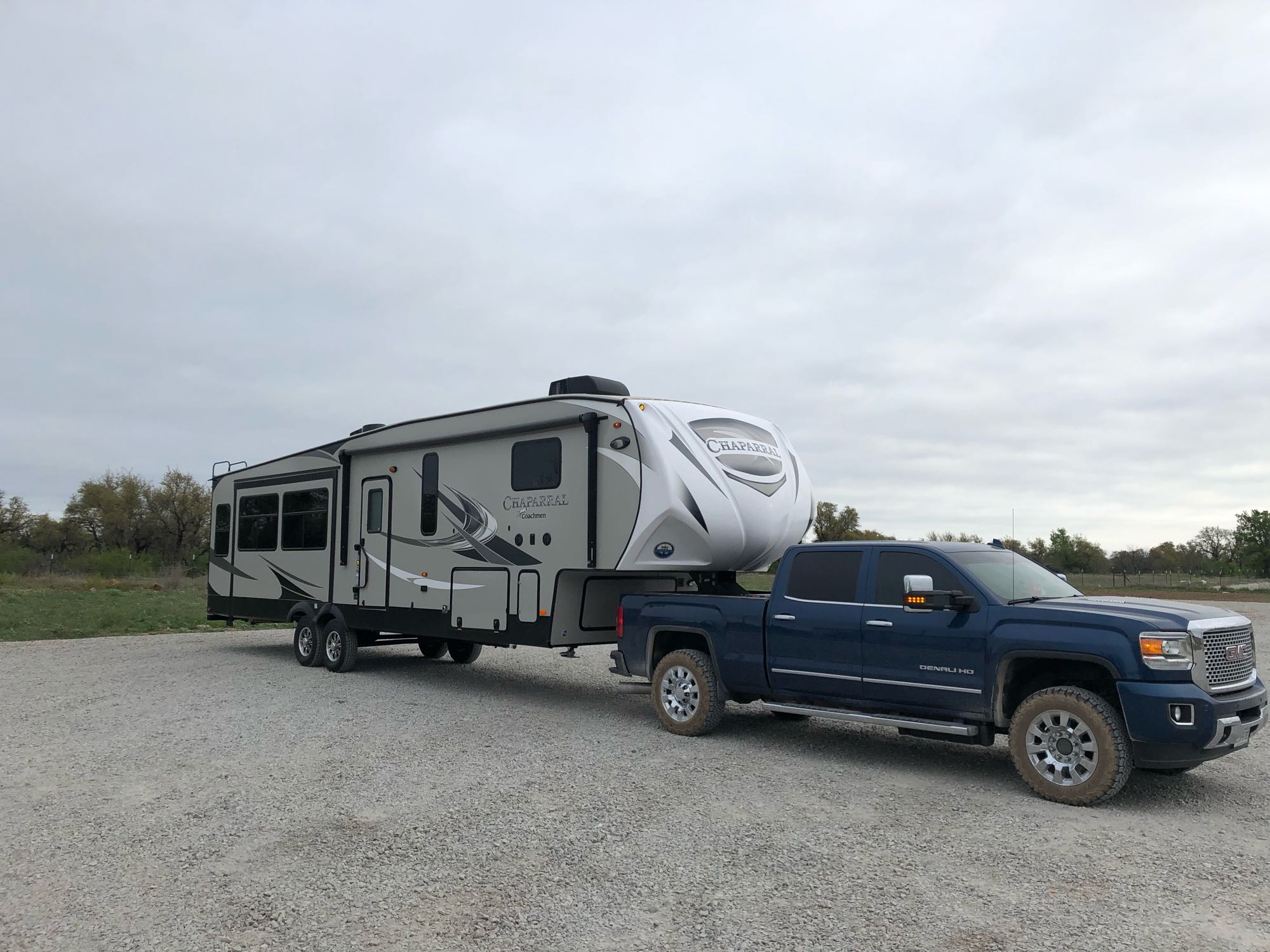 2019 Coachmen Chaparral Fifth-Wheel Rental in Lipan, TX | Outdoorsy
