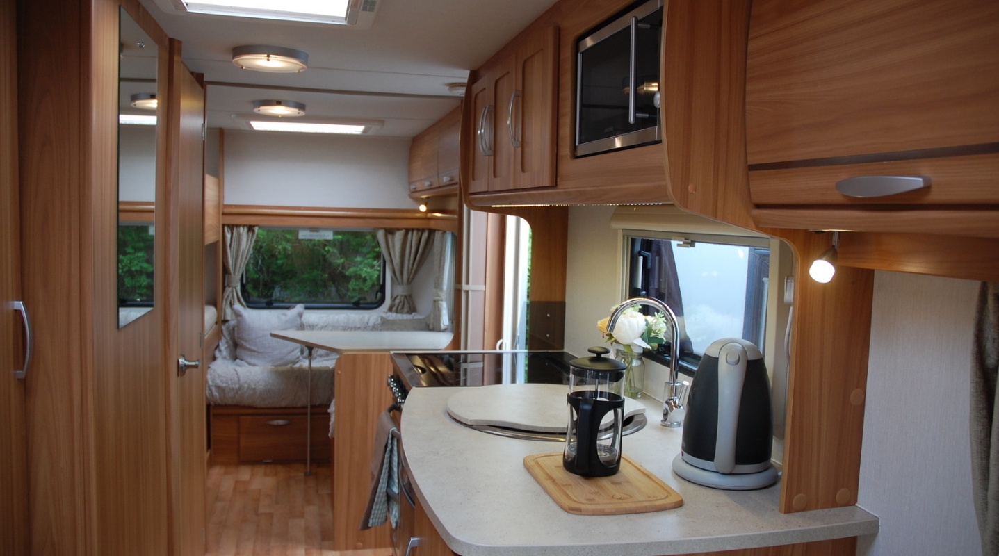 2012 Lunar Quasar 546 Trailer Rental in Whitchurch, | Outdoorsy