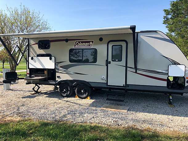 2018 Coleman Keystone Coleman Light LX 2125BH Trailer Rental in ...