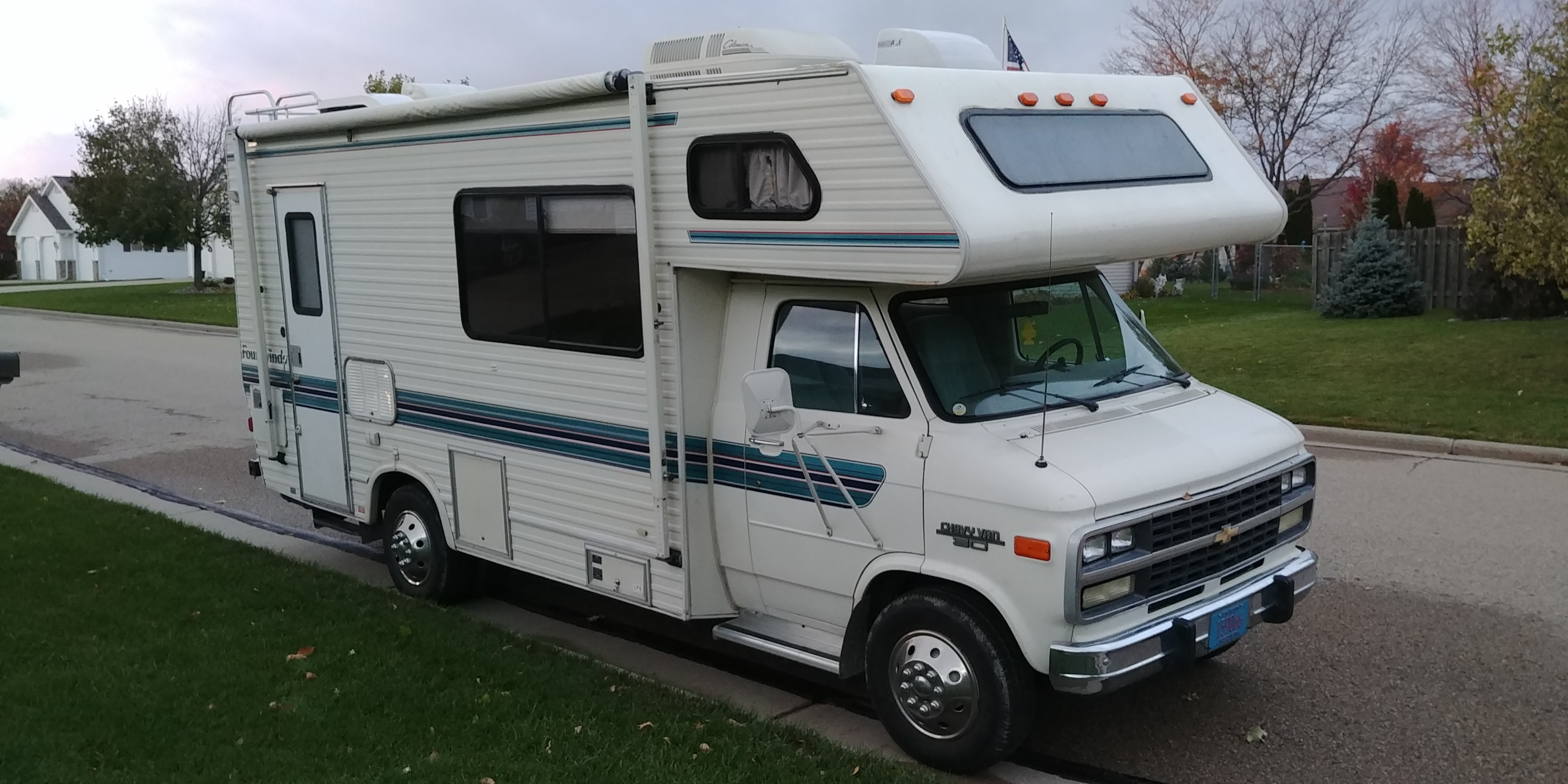 1992 Chevrolet Four Winds Class C Rental in Neenah, WI | Outdoorsy