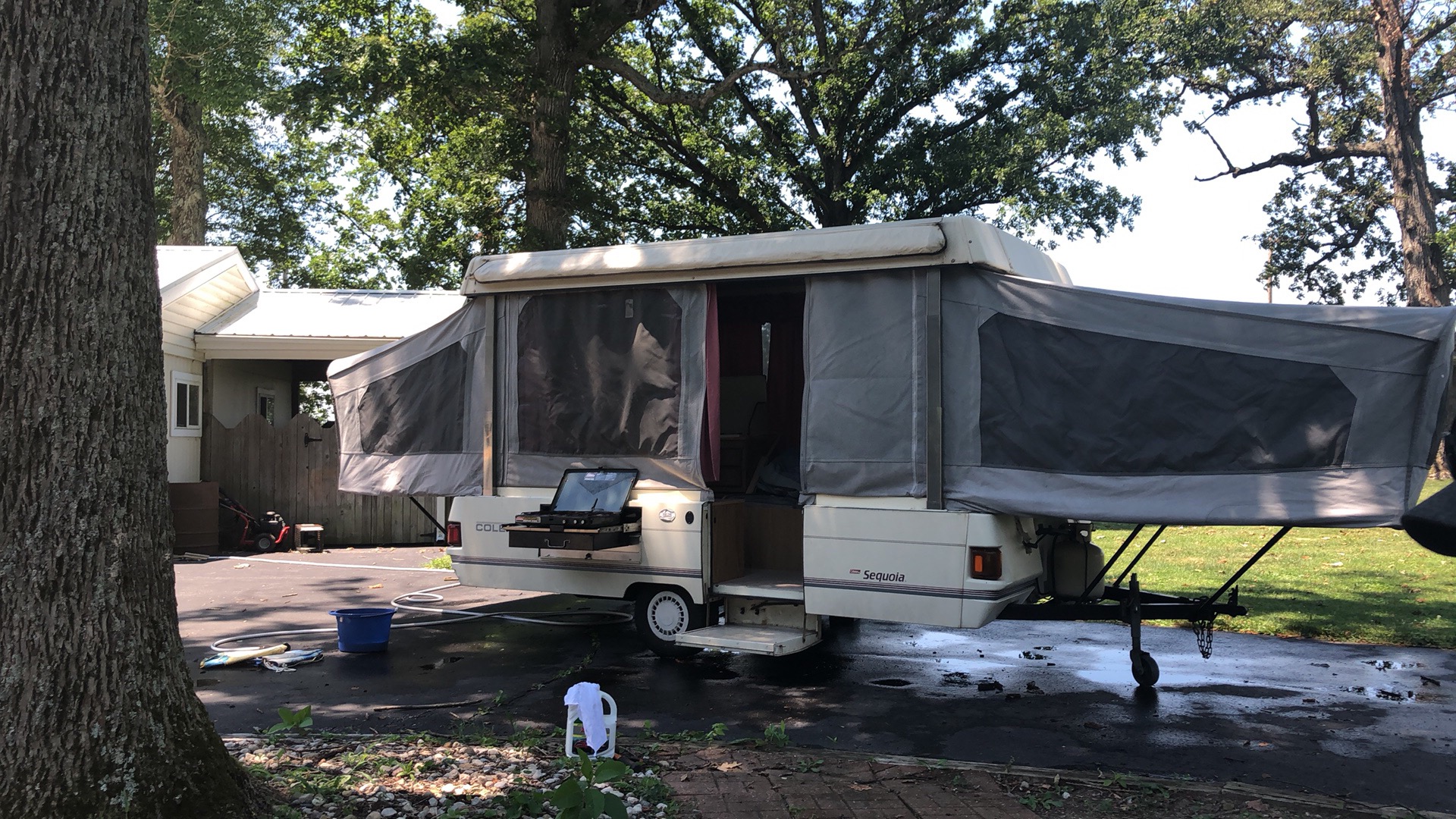 1990 Coleman Americana Sequoia Folding Trailer Rental in Needham, IN ...
