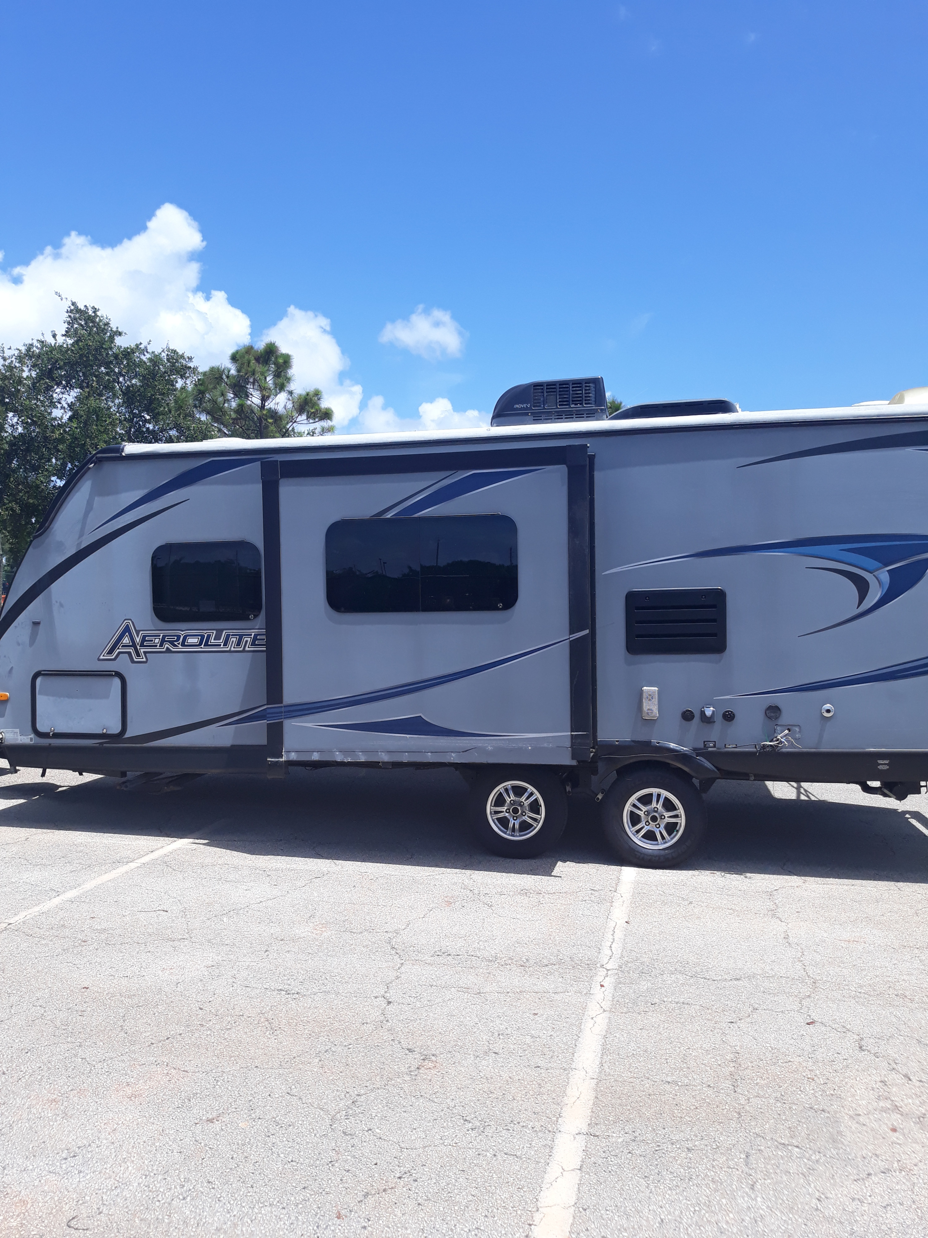 2013 Dutchmen Aerolite Trailer Rental in Oakland Park, FL | Outdoorsy