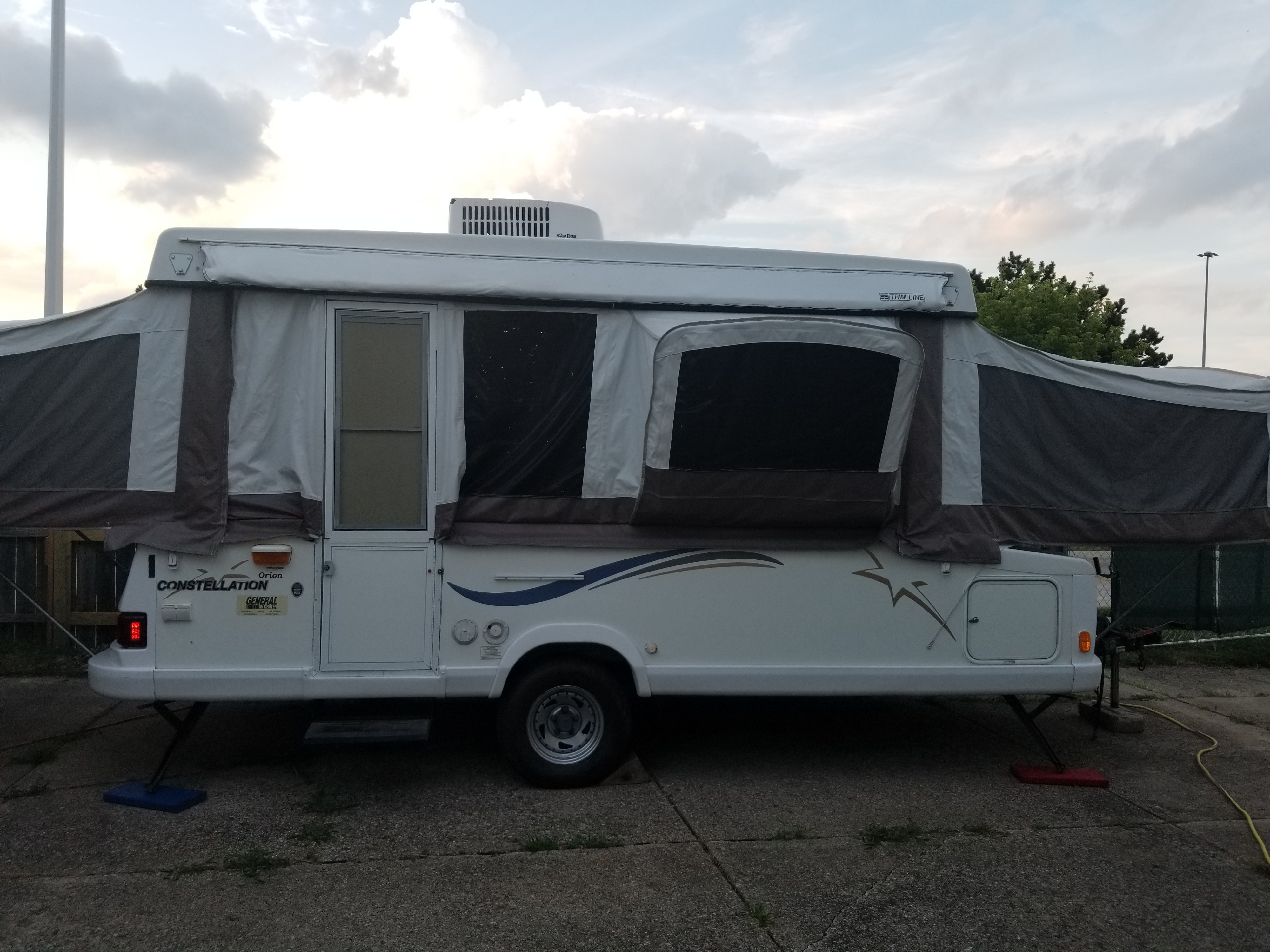 Photos | 2002 Starcraft Constellation Folding Trailer Rental in ...