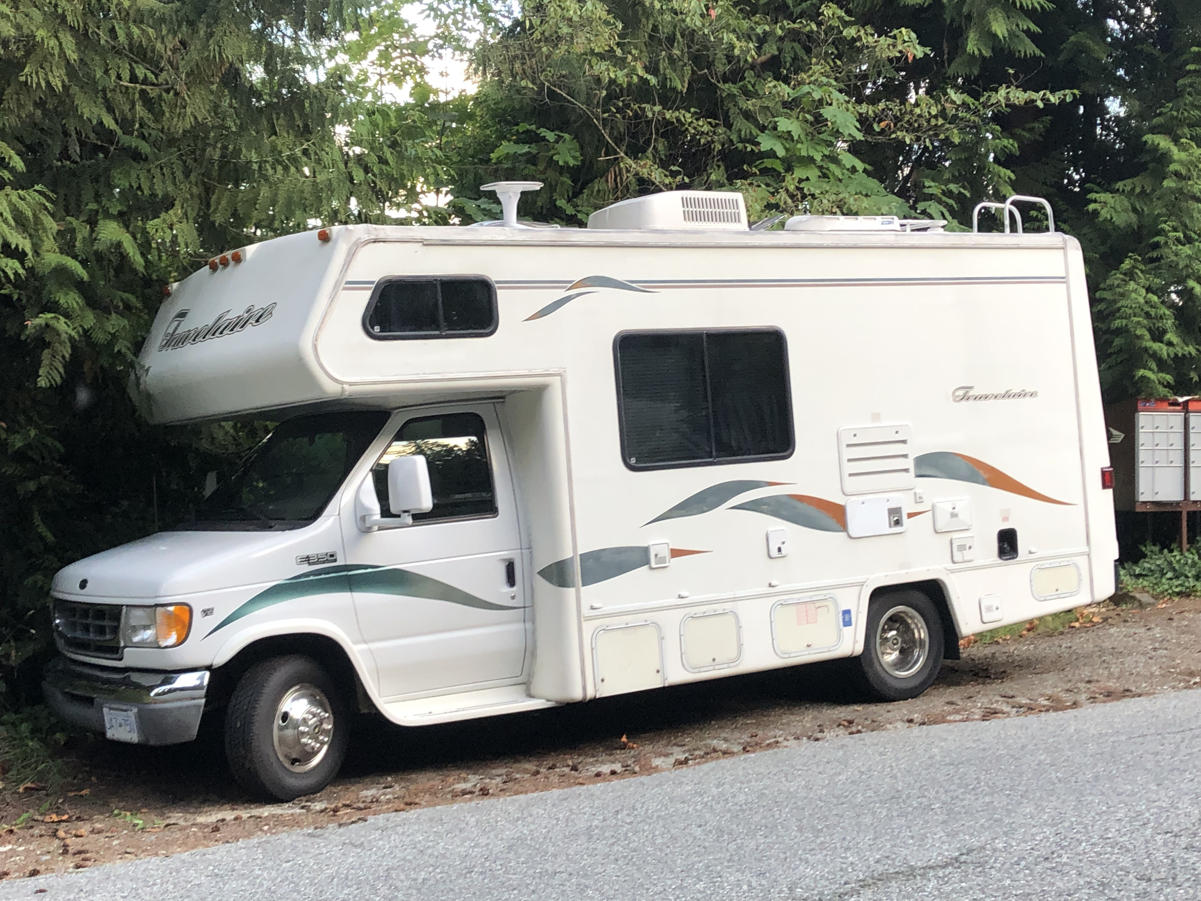 1999 Ford E350 Travelmaster Class C Rental in Gibsons, BC | Outdoorsy