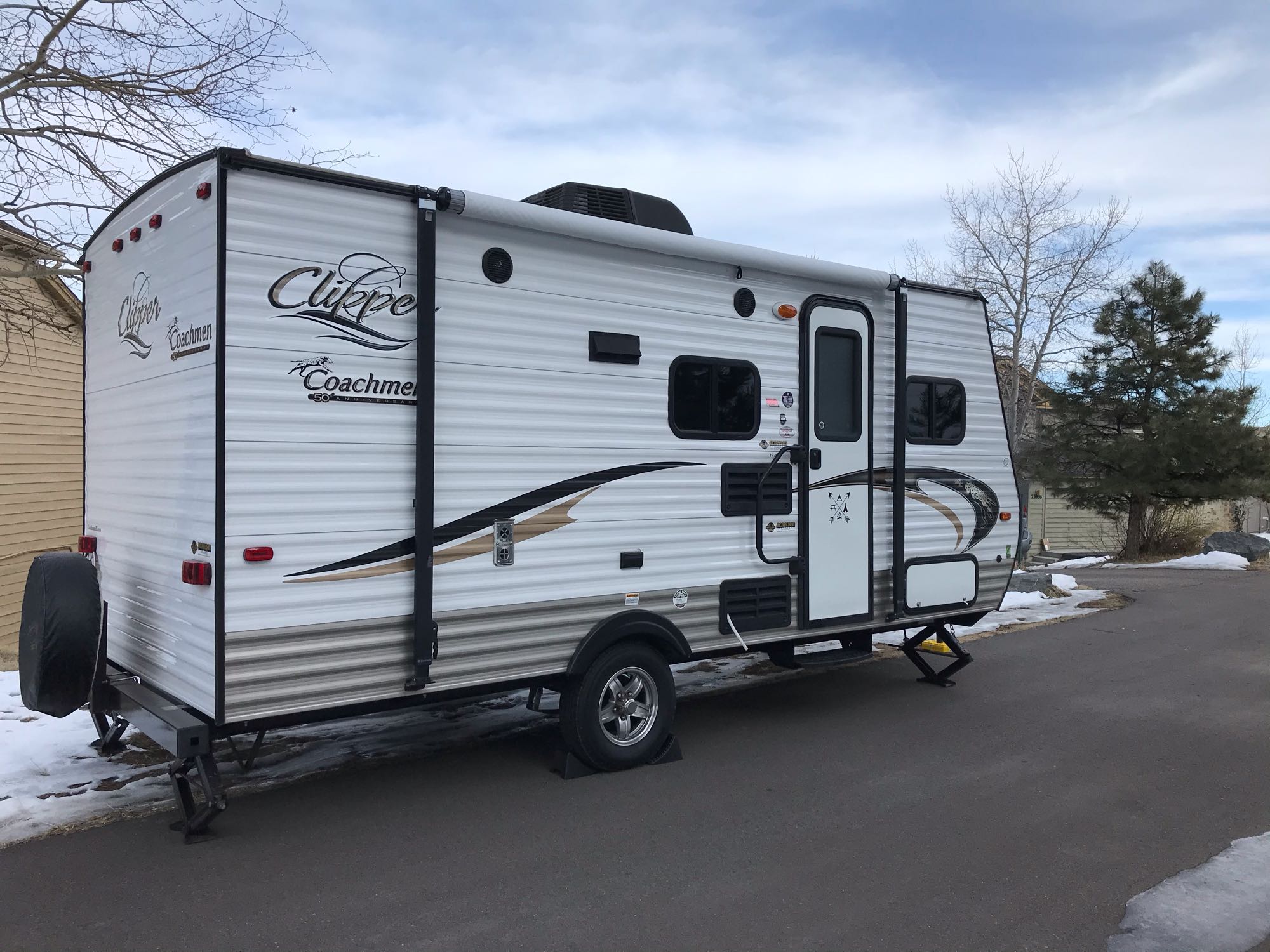 2015 Coachmen Clipper Trailer Rental in Golden, CO | Outdoorsy