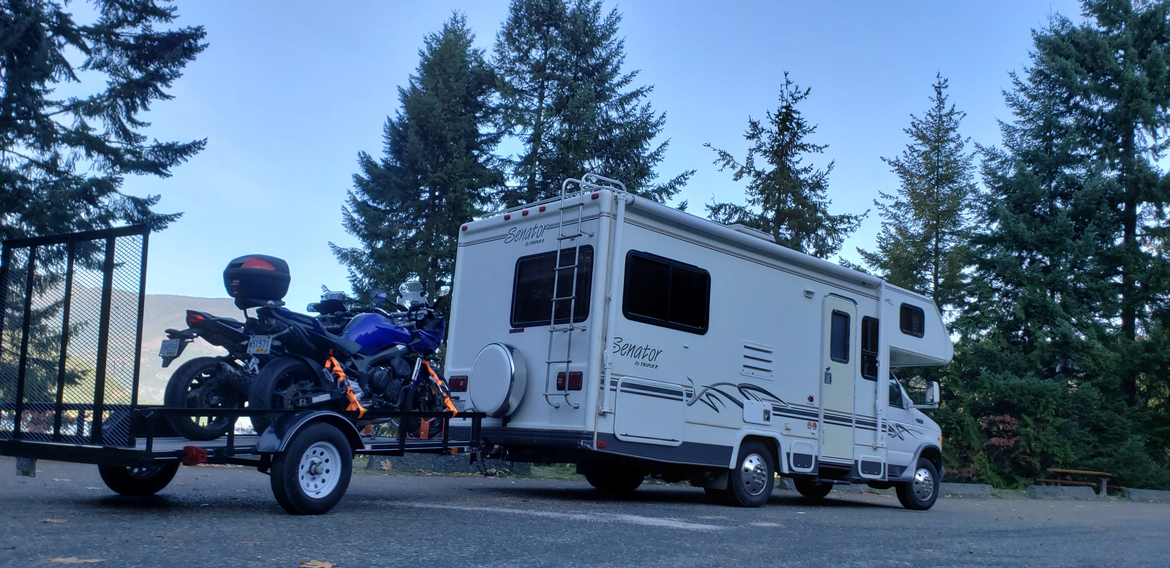2000 Triple E Senator Class C Rental in Nanaimo, BC | Outdoorsy