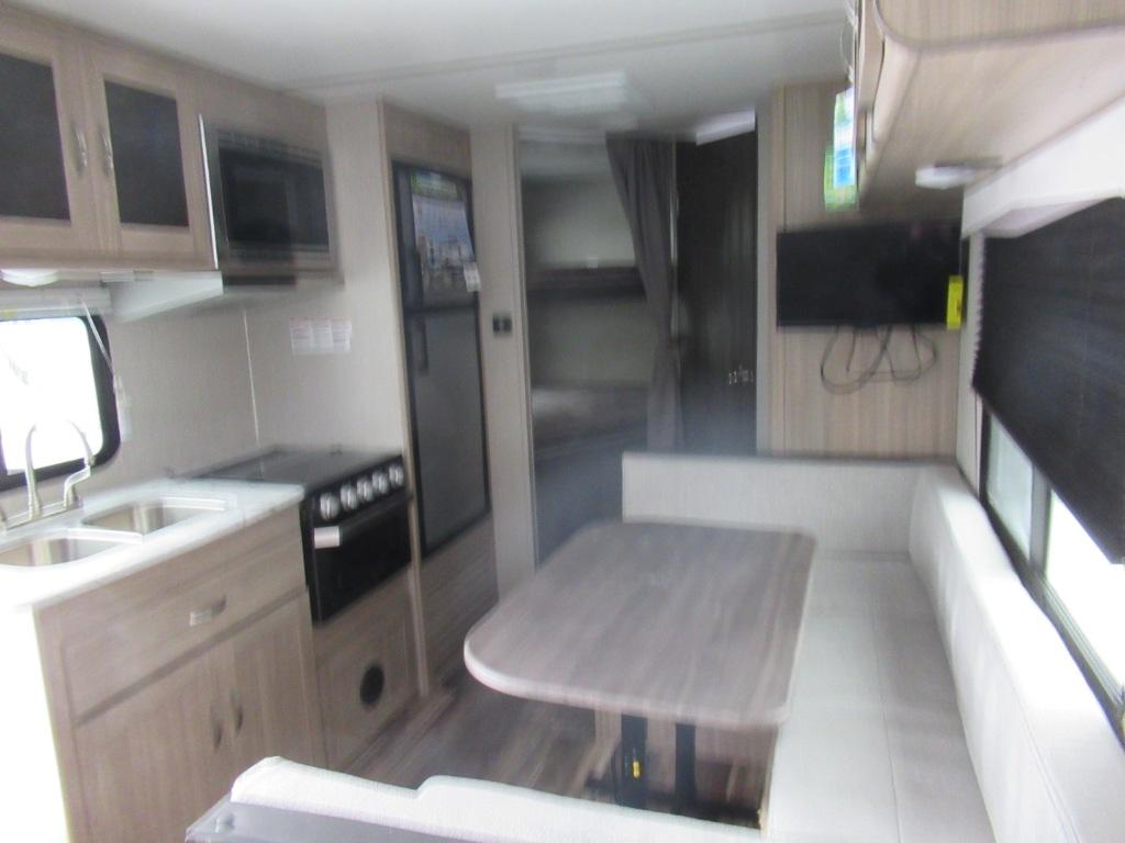 2020 Coachmen Freedom Express 23.9 Trailer Rental in Elkhorn, WI ...