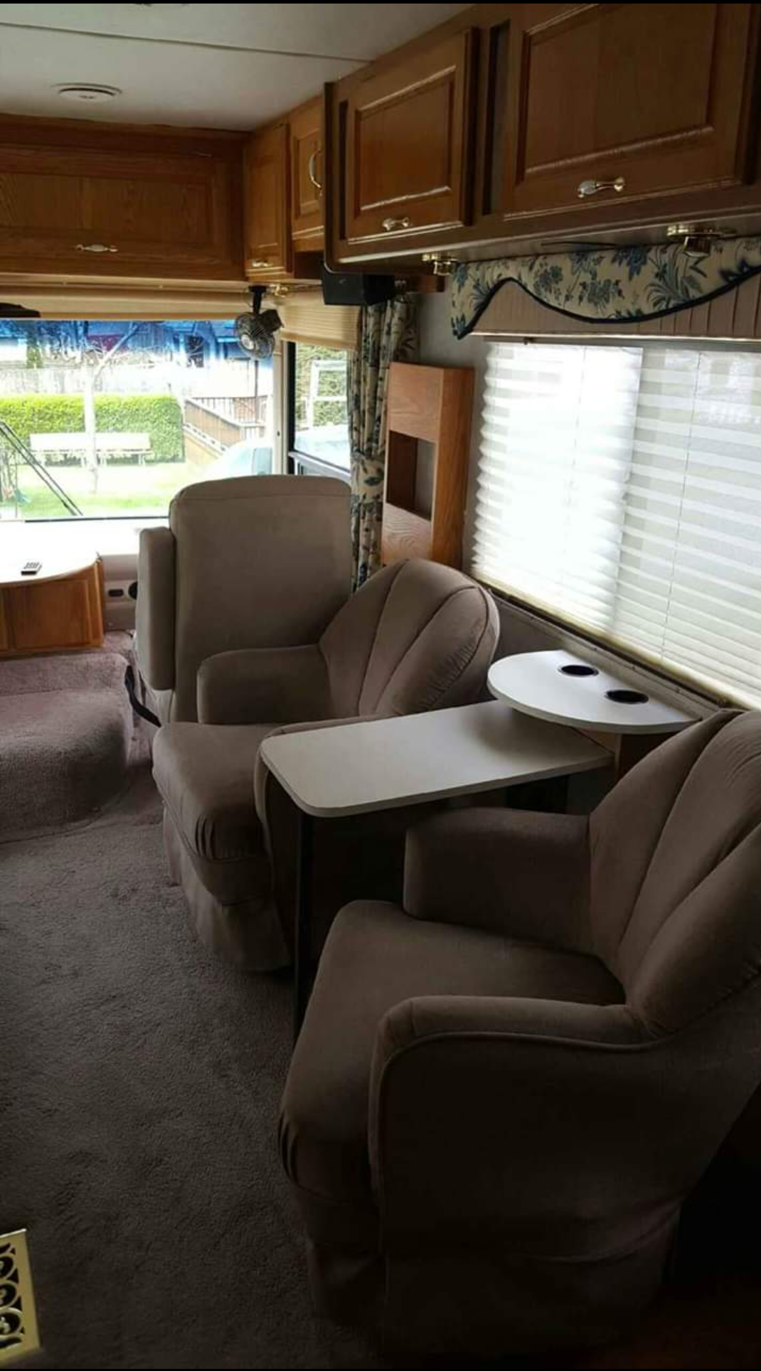 1997 Thor Motor Coach Four Winds Infinity Class A Rental in Coalport ...