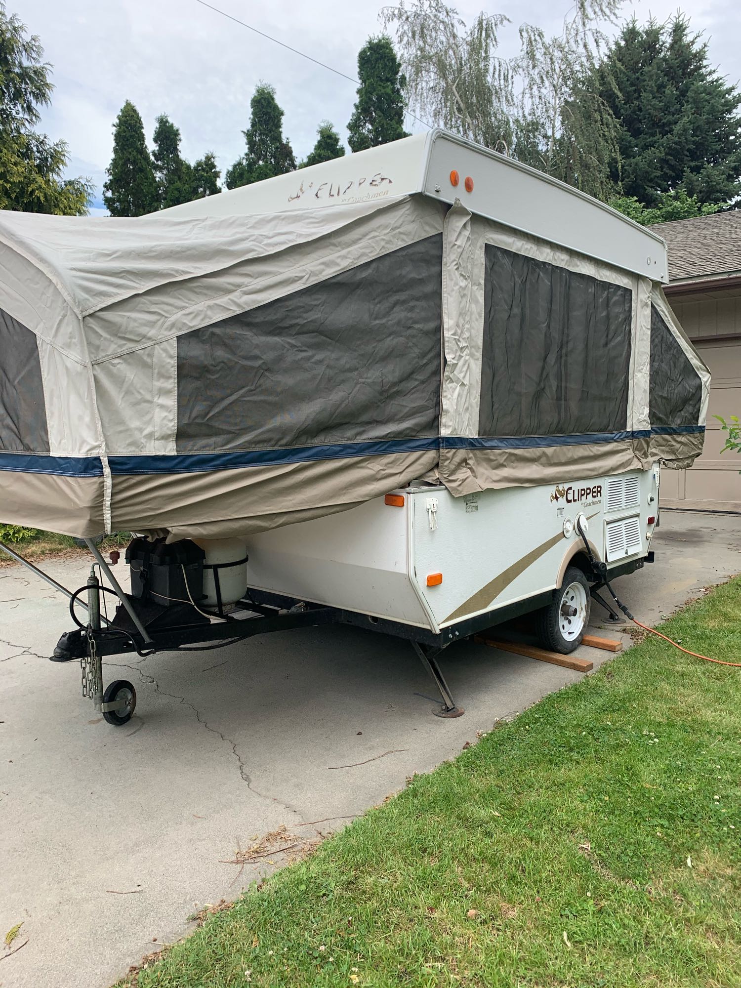 2007 Coachmen Sport Folding Trailer Rental in Wenatchee, WA | Outdoorsy