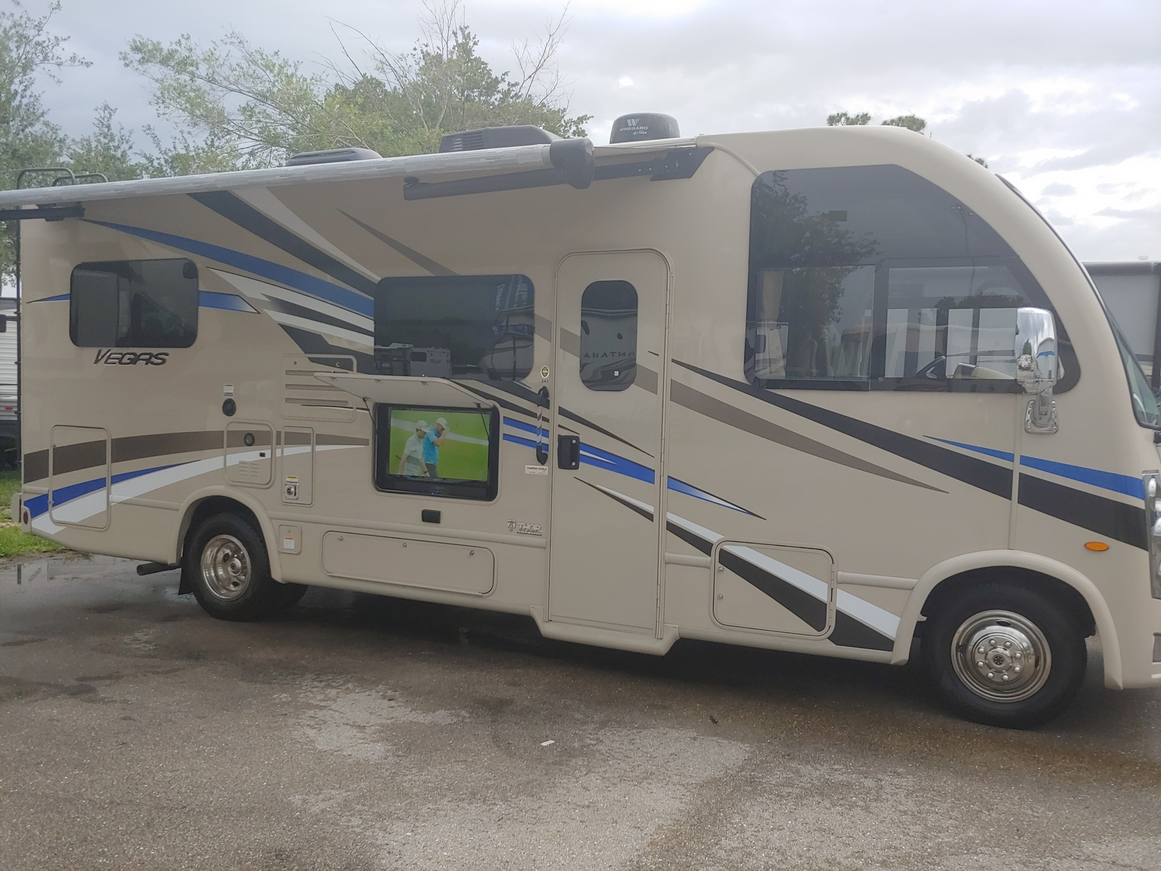 2020 Thor Motor Coach Vegas 24.1 Class A Rental in Miami, FL | Outdoorsy
