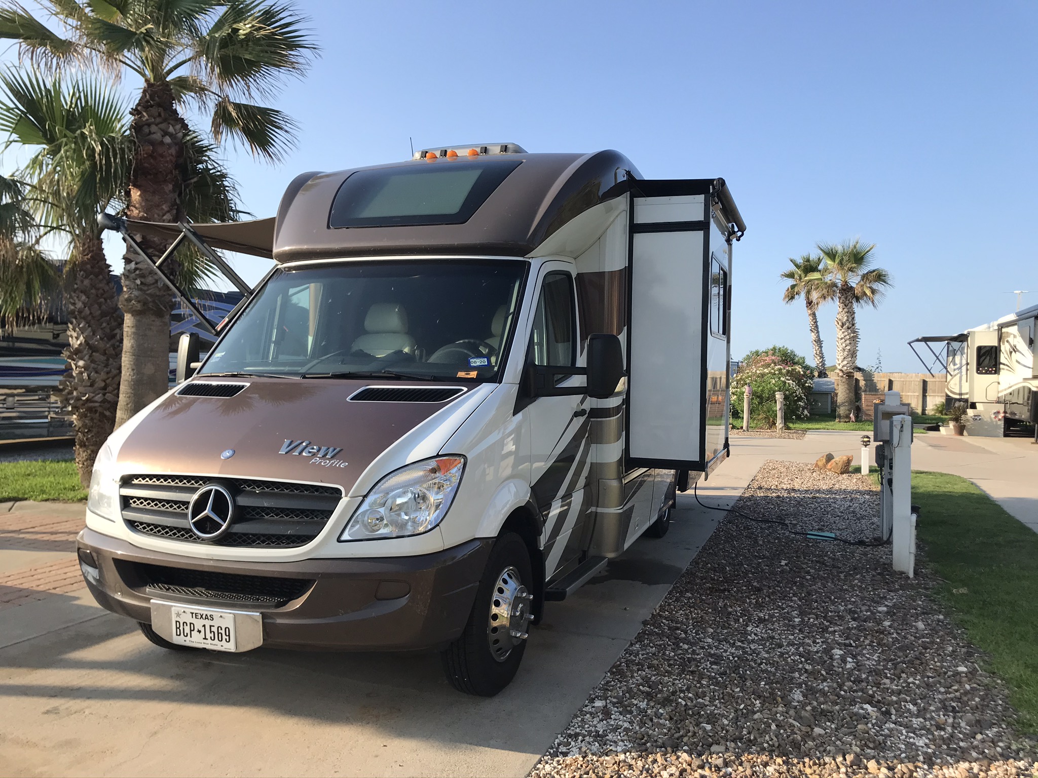 2013 Winnebago View 24V Class C Rental in Austin, TX | Outdoorsy