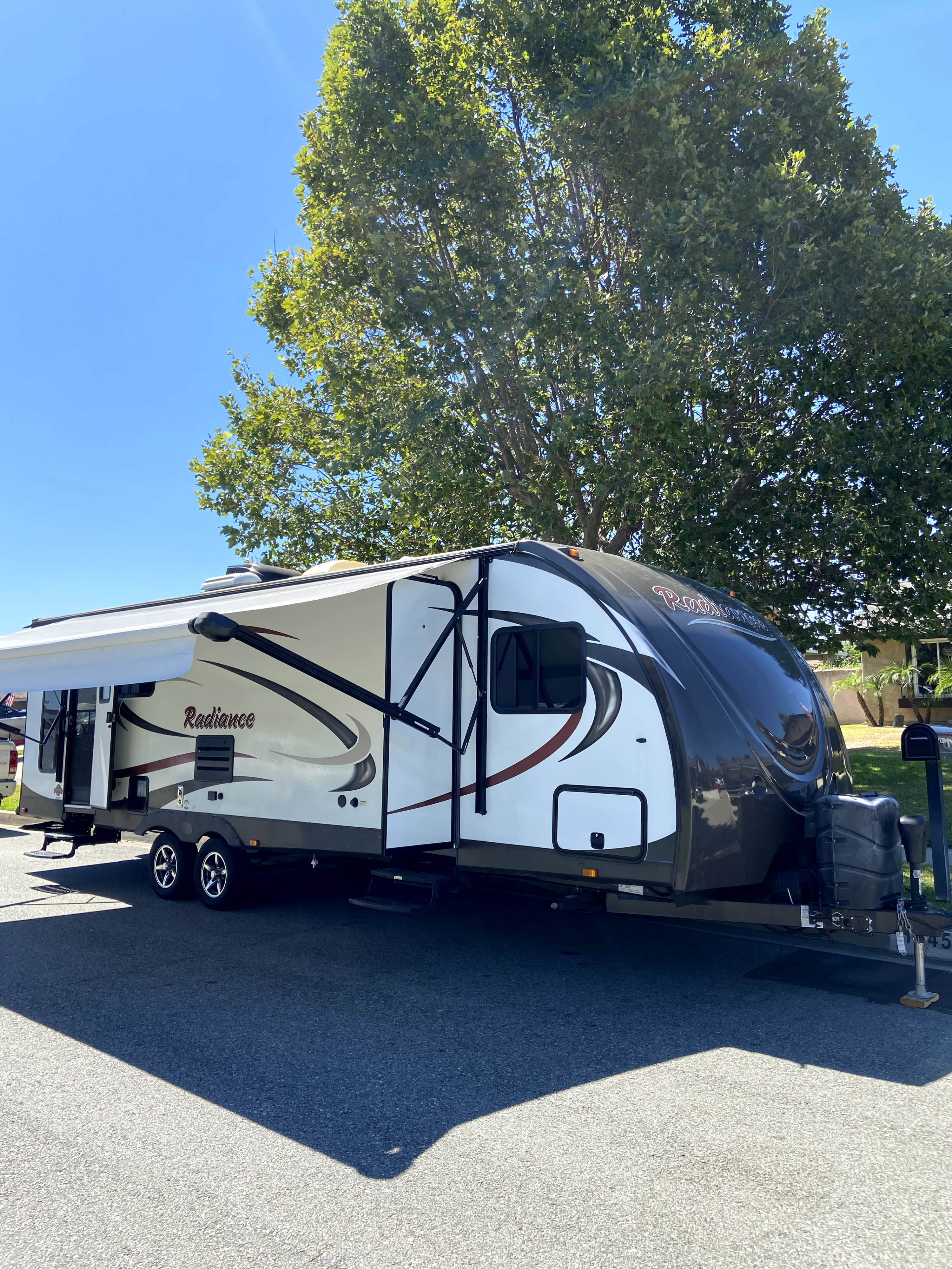 2016 Cruiser Rv Corp Radiance Trailer Rental in Rancho Cucamonga, CA ...