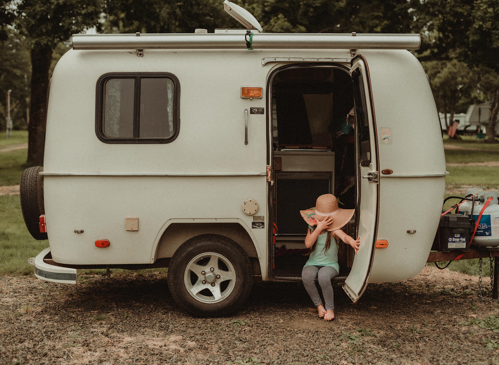 1988 Perris Valley Pacer Trailer Rental in Portland, OR | Outdoorsy