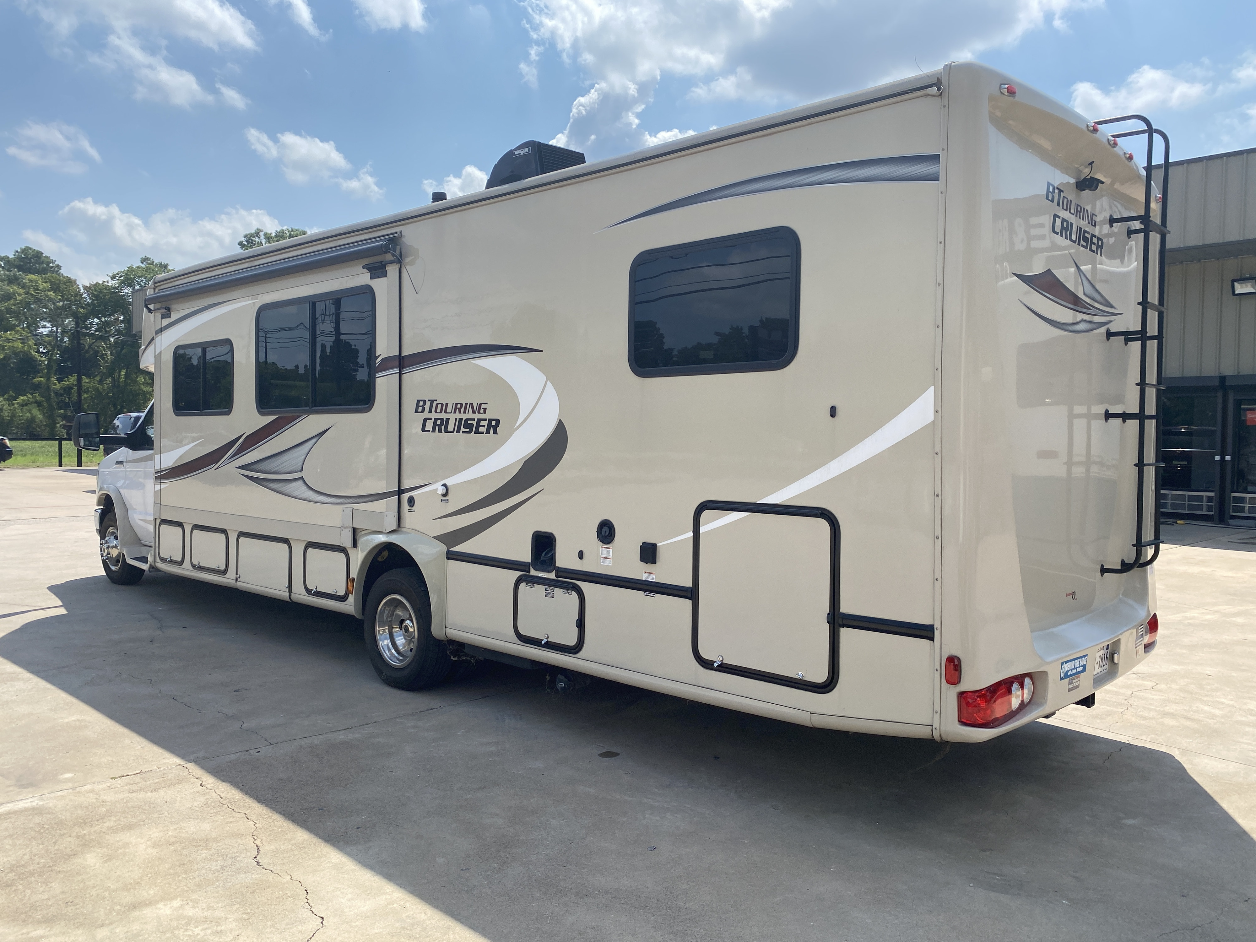 2018 Gulf Stream B Touring Cruiser Class C Rental in Cypress, TX ...