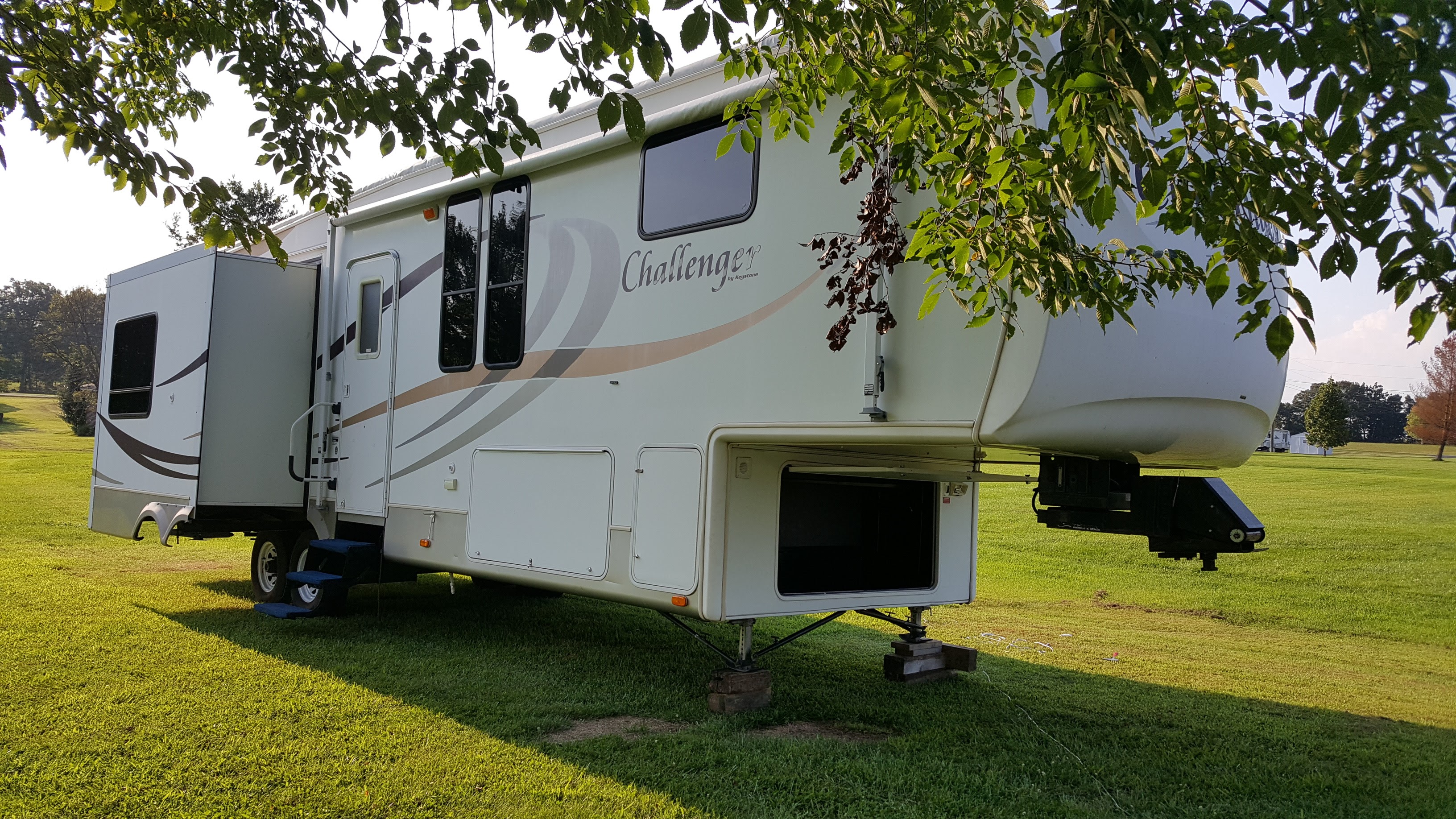 2007 Keystone Challenger Fifth-Wheel Rental in Morehead, KY | Outdoorsy