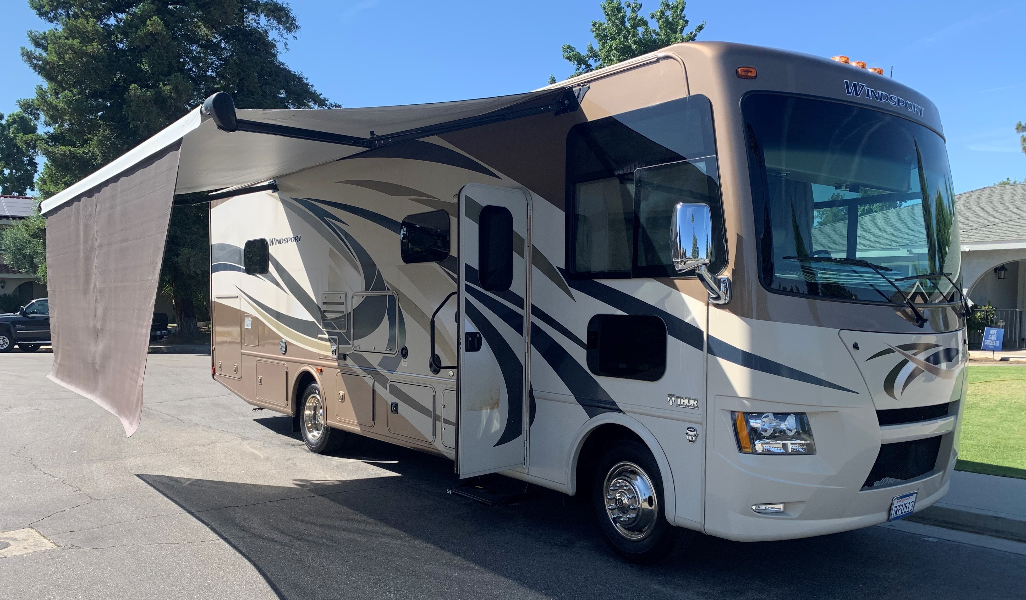 2016 Thor Motor Coach Windsport 31S Class A Rental in Bakersfield, CA ...