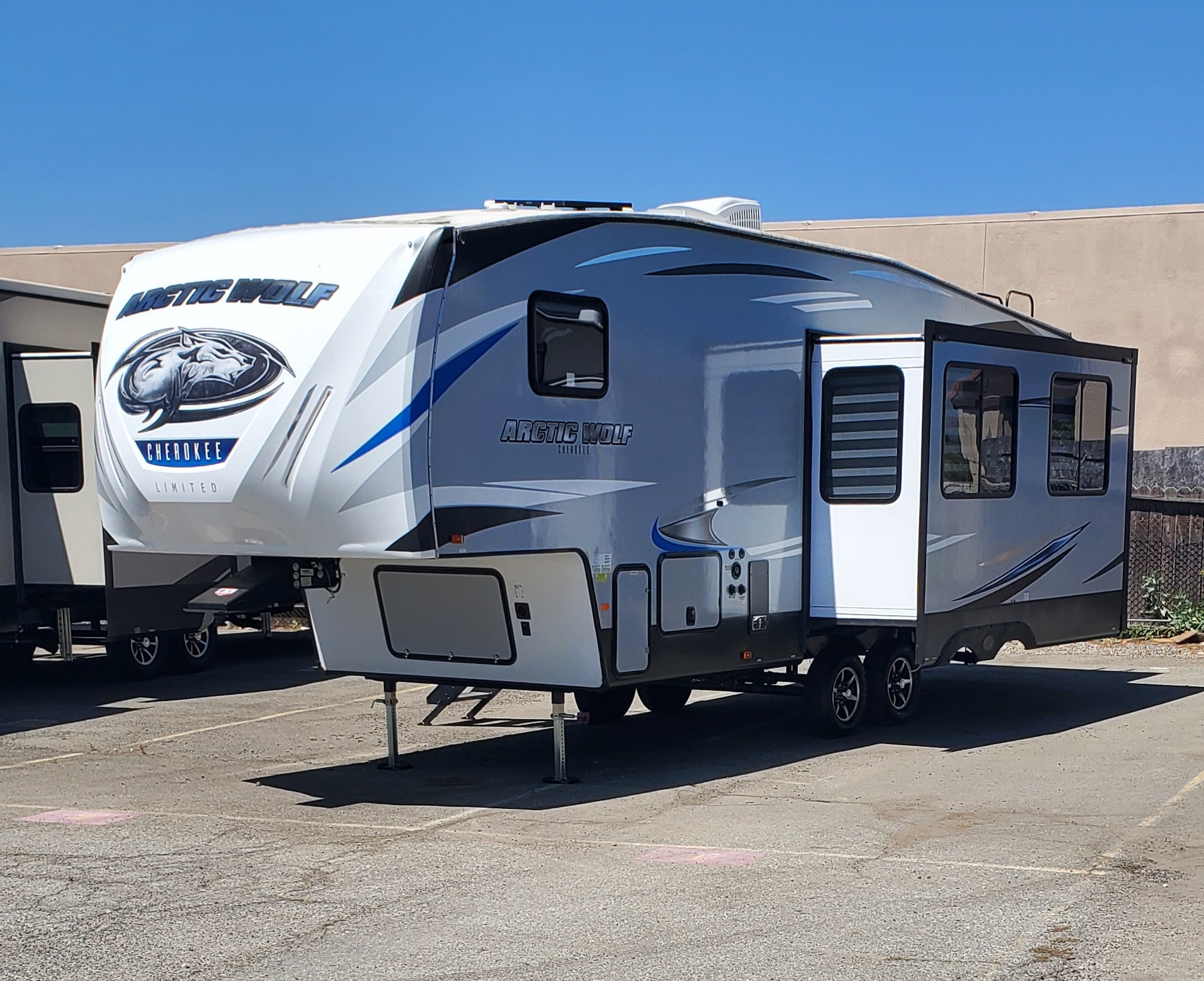 2020 Forest River Cherokee Grey Wolf Fifth-Wheel Rental in Lancaster ...