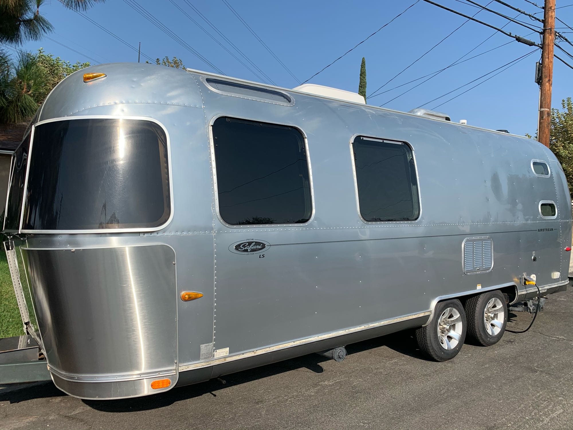 2006 Airstream Safari Trailer Rental in San Gabriel, CA | Outdoorsy