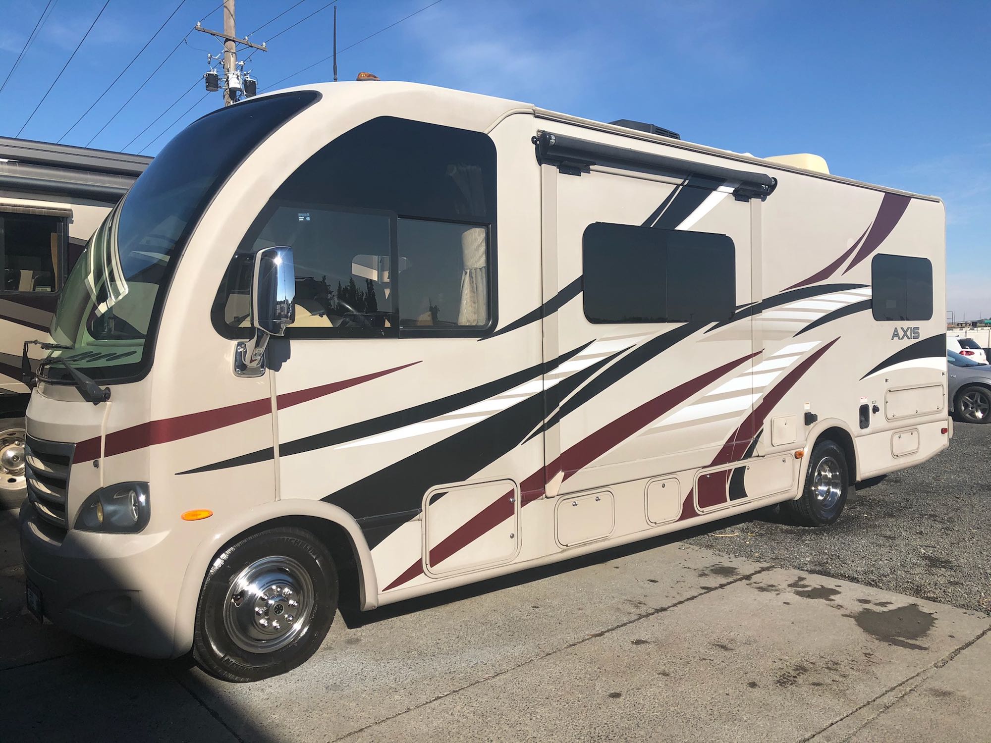 2015 Thor Motor Coach Axis Class A Rental in Chicago, IL | Outdoorsy