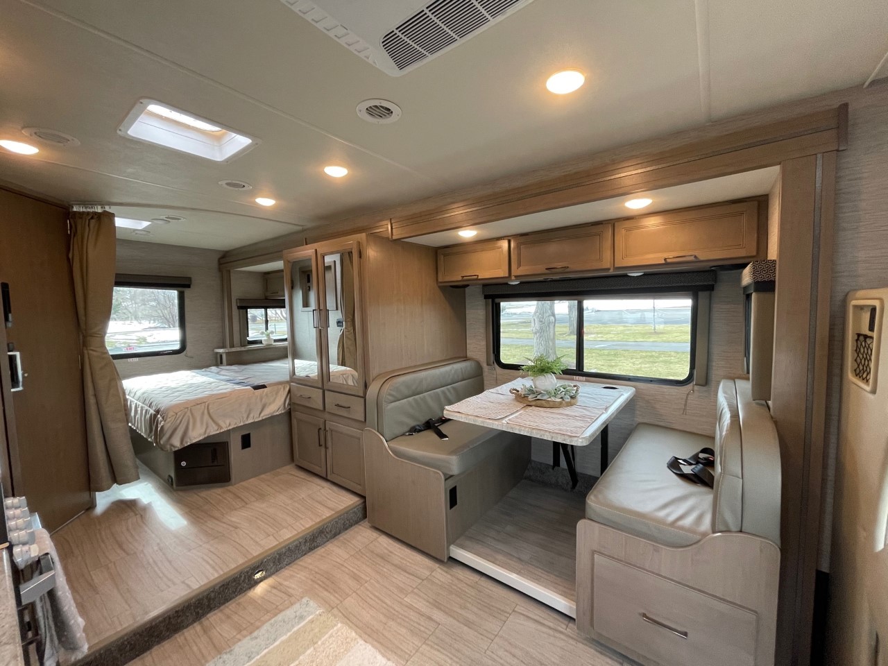 2021 Thor Motor Coach Daybreak 24DB Class C Rental in Boise, ID | Outdoorsy