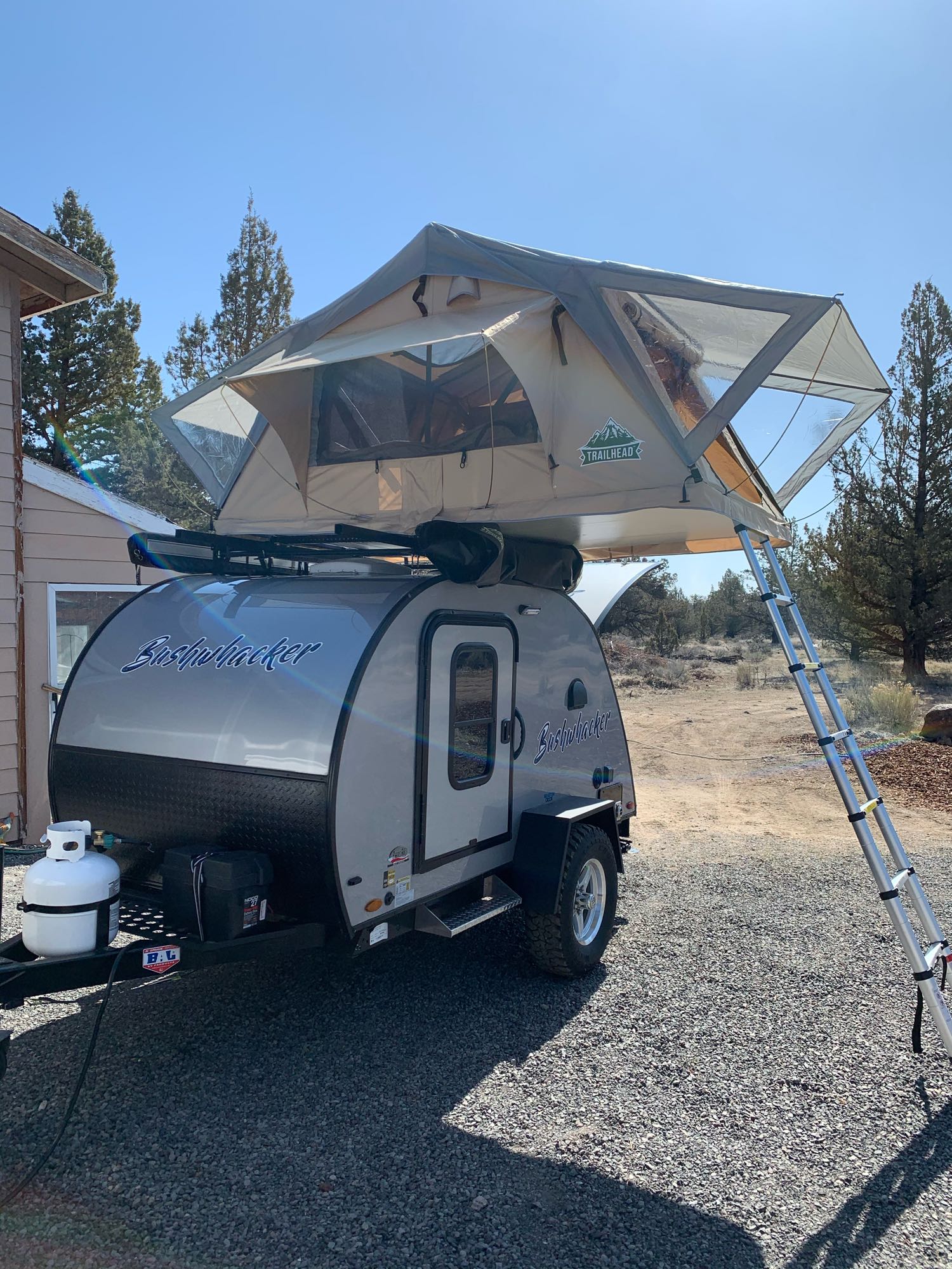 2021 Bushwacker Bushwacker 10FB Trailer Rental in Redmond, OR | Outdoorsy