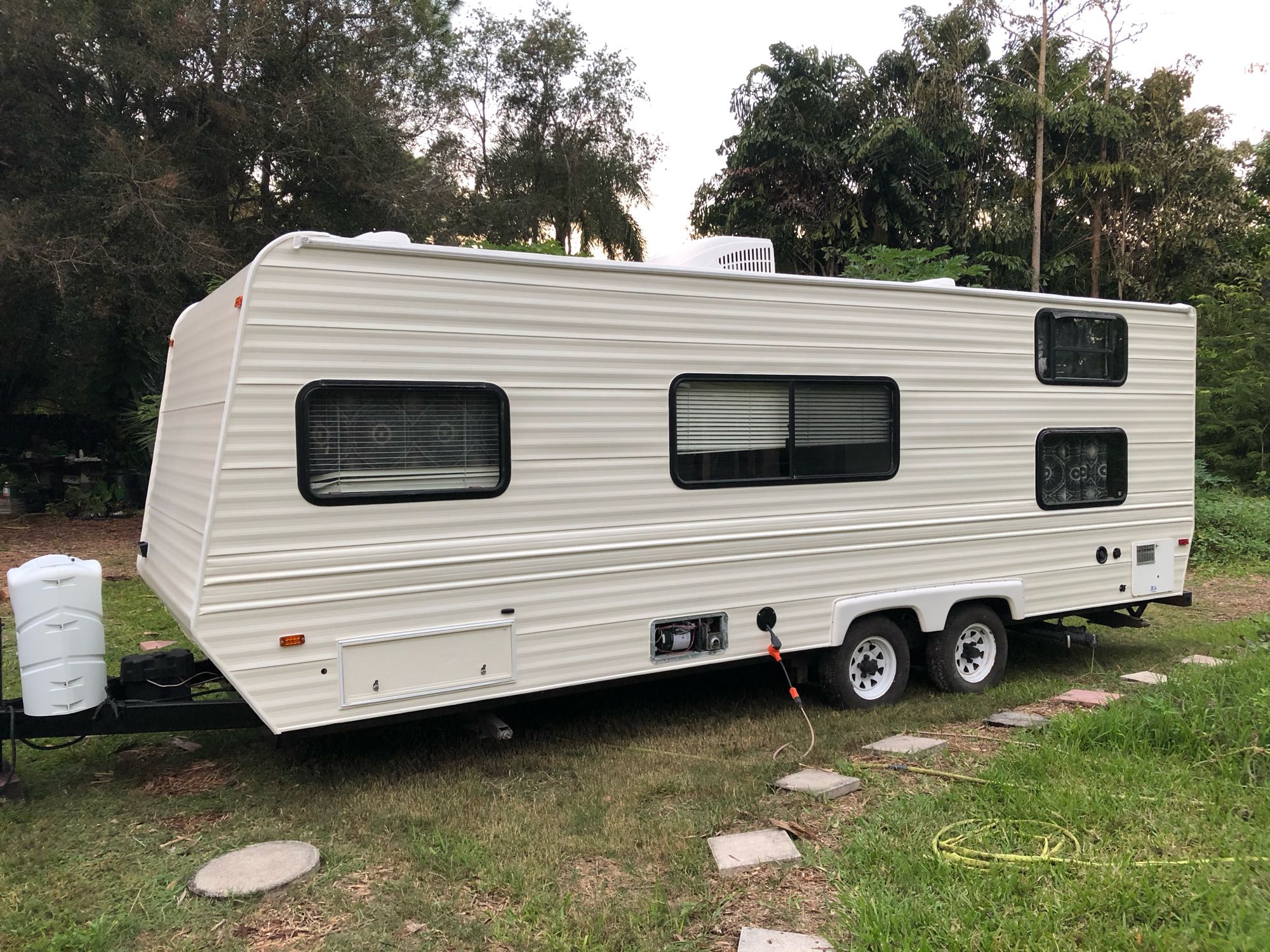 2000 Coachmen Catalina Rv