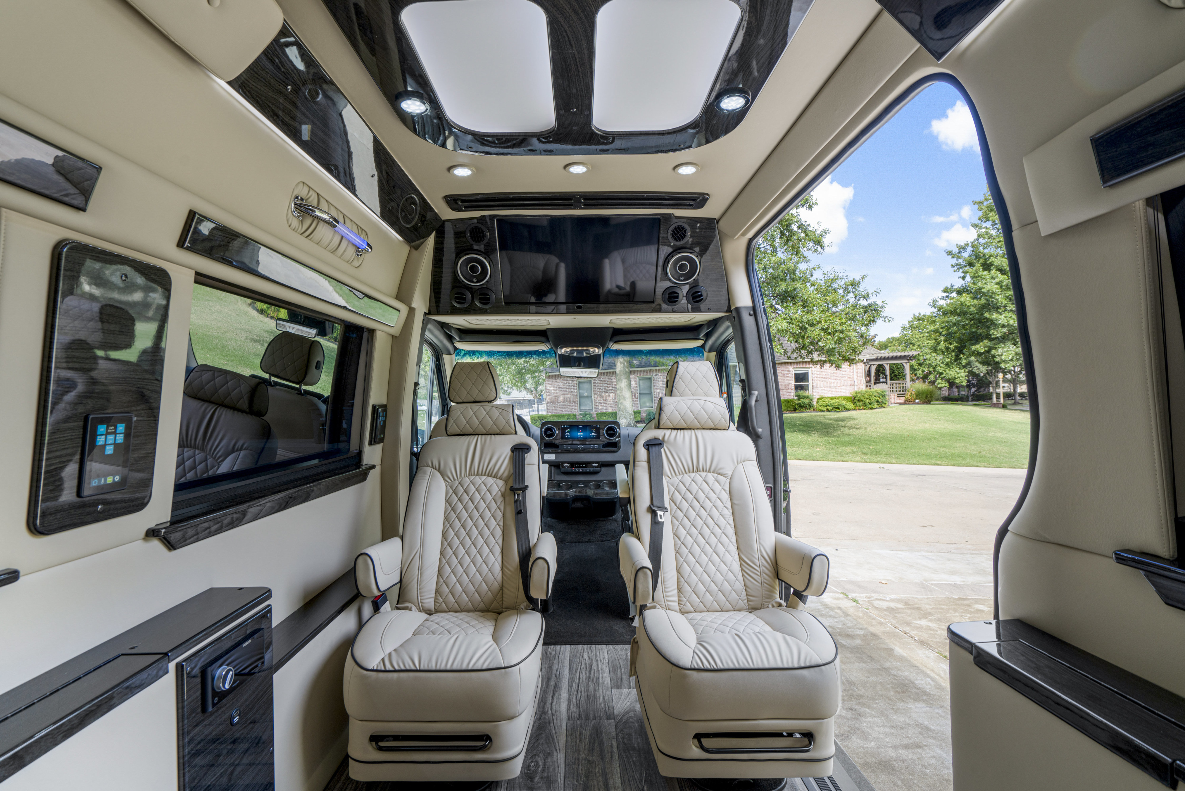 RV and Camper Van Rentals in Tulsa, OK — altCamp