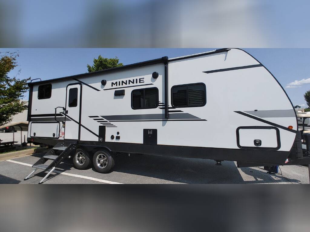 2022 Winnebago Minnie Winnie Series M-26T Ford E450 Specs and Standard ...