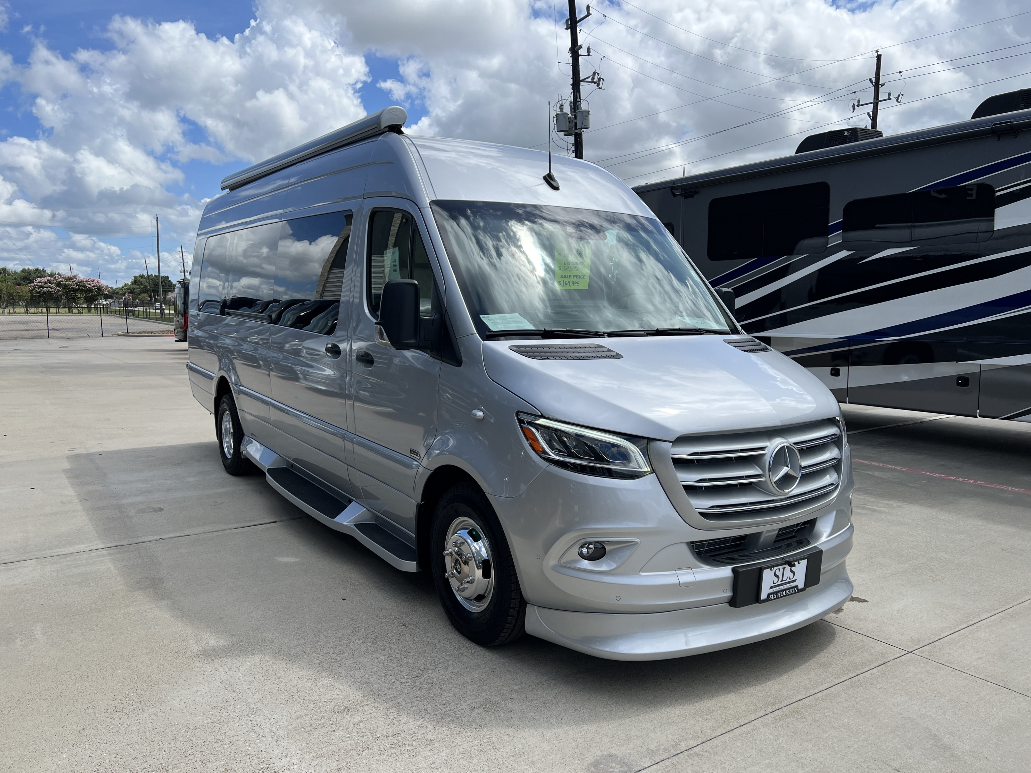 RV and Camper Van Rentals in Houston, TX — altCamp