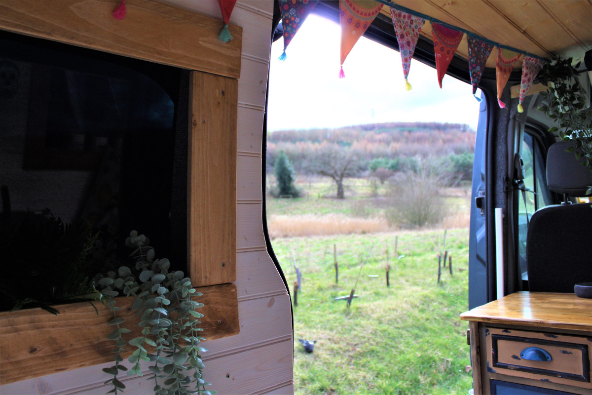 Bee campervan for hire, Warrington - Quirky Campers