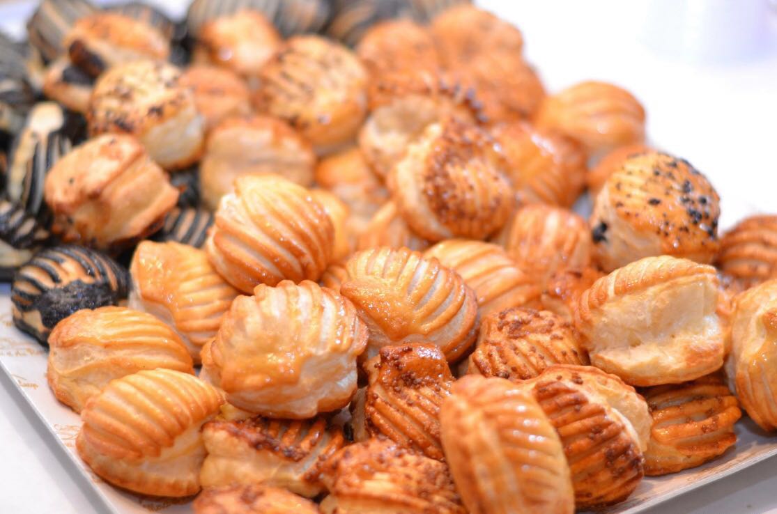 THE PERLA COMPANY - Mini Perla party miX - Behind the Union Symbol