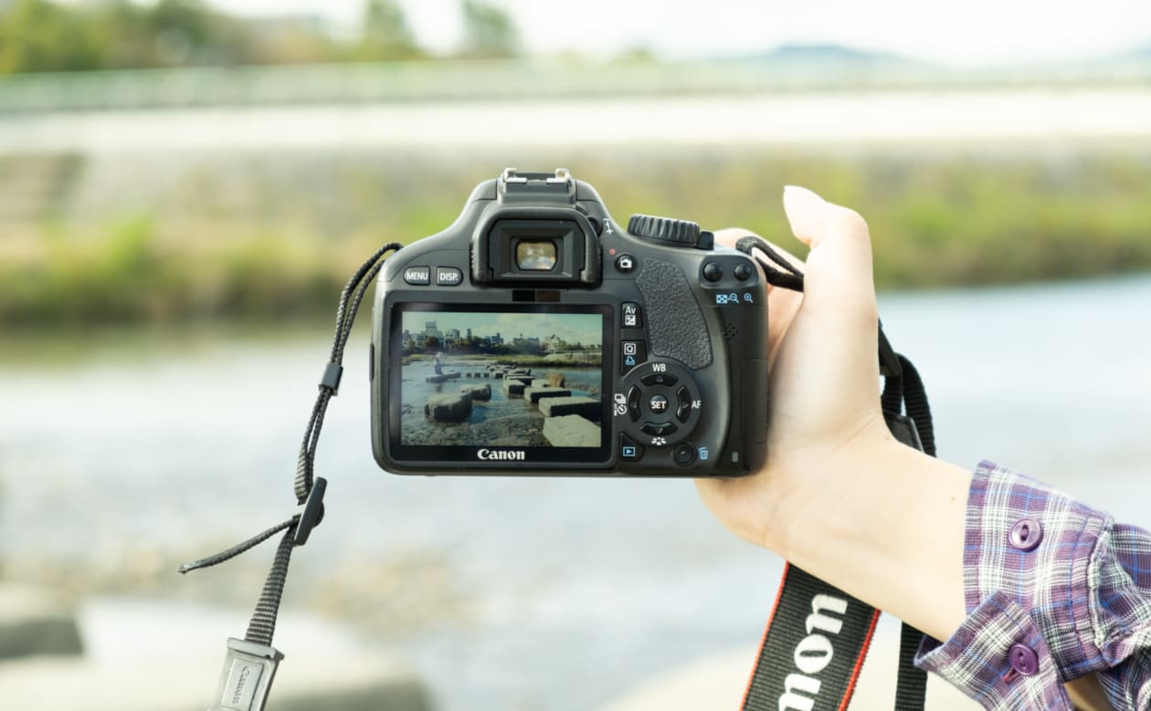 moco52号「ファインダーをのぞいて」発行しました！｜フリーペーパー制作団体 moco《Pando》