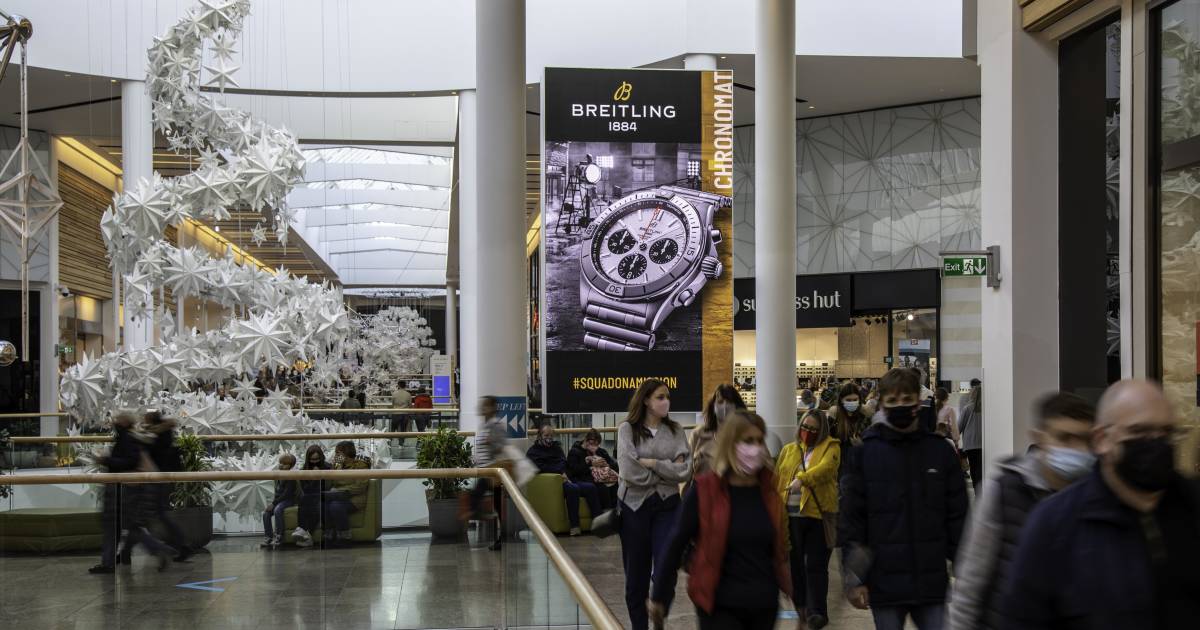 Malls Live XL | Mall Digital Advertising | Clear Channel