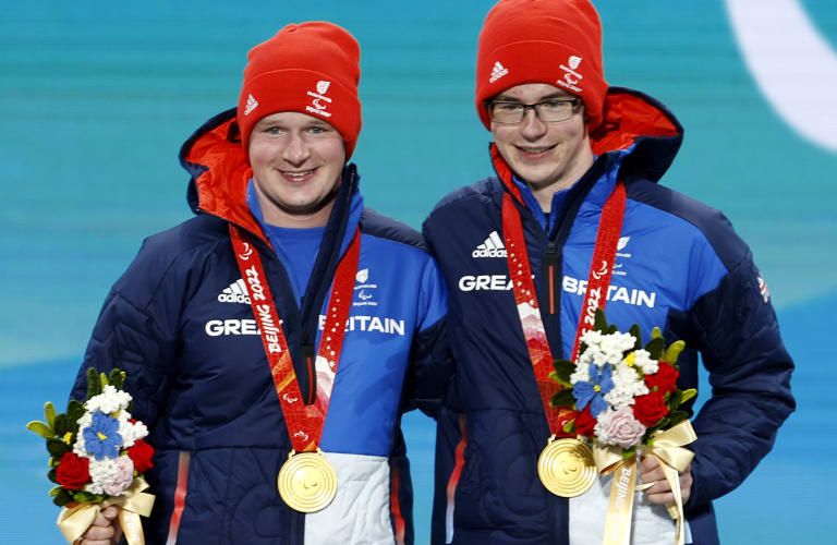 ParalympicsGB | Neil simpson wins super-g gold with brother andrew