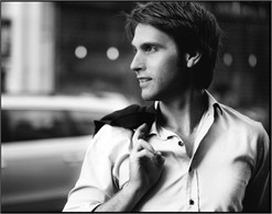 Andrew Carrington von Berlin → Hier buchen