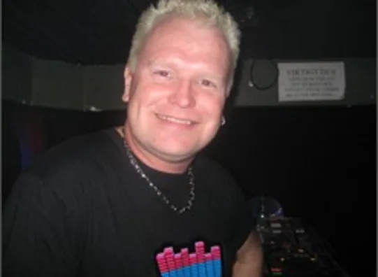 Dj Andy från Falköping → Kontakta artisten här