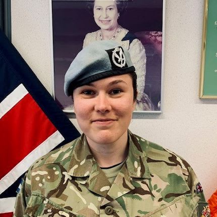 British Army employees discuss with you | British Army