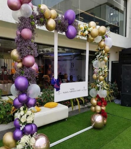 Balloon and flower set - PEC EVENTS AND BALLOONS