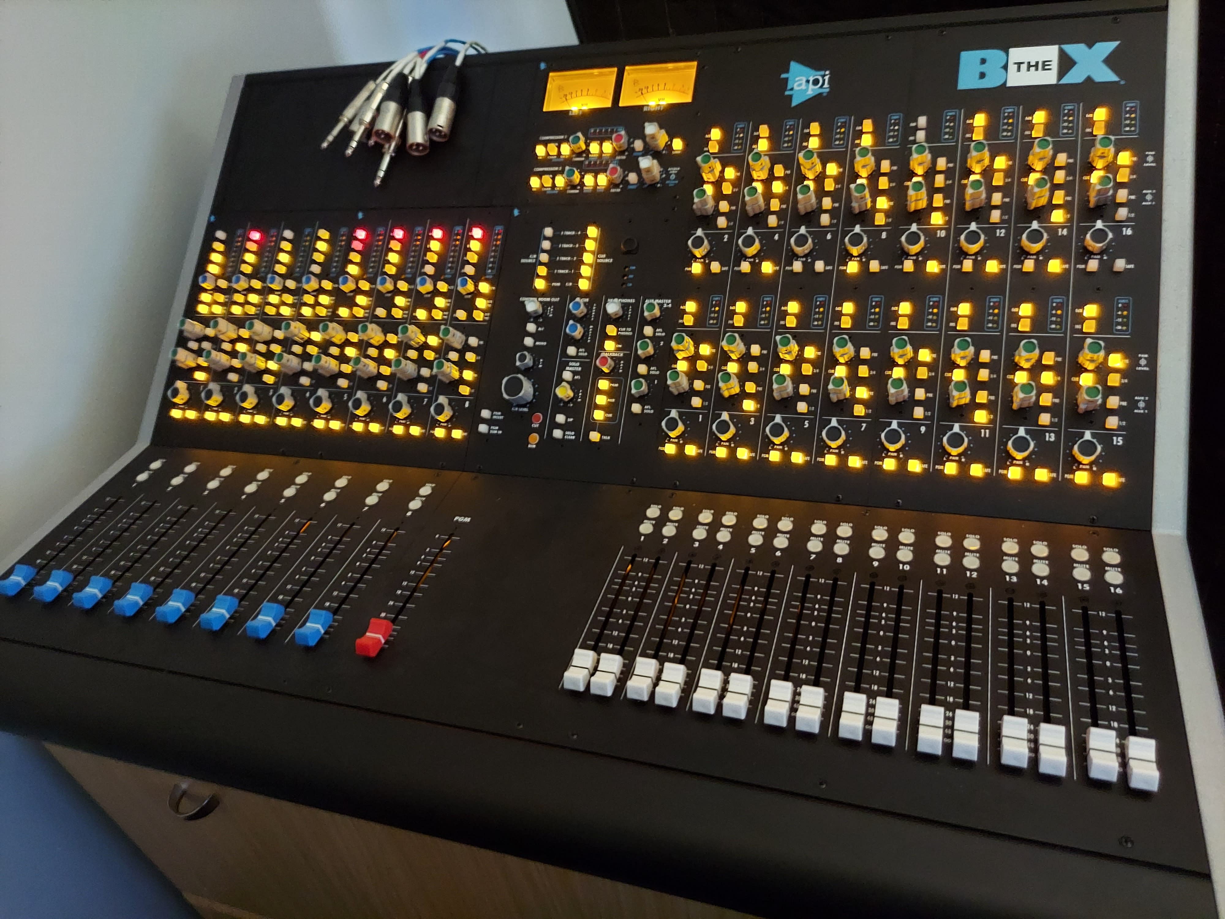 API The Box, 51% OFF | www.oceanproperty.co.th