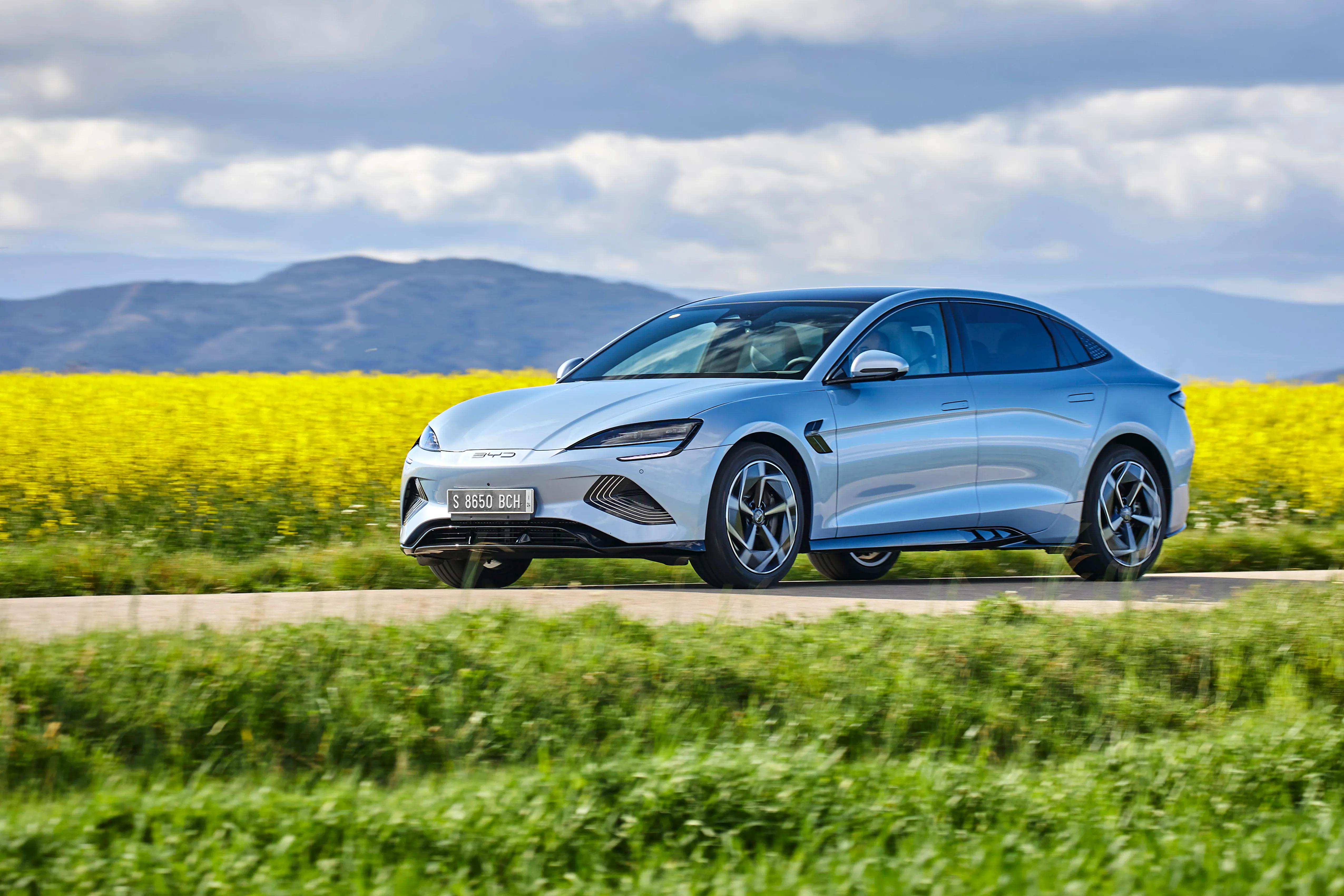 Harga BYD di Indonesia, Mobil Listrik yang Baru Diluncurkan dan ...